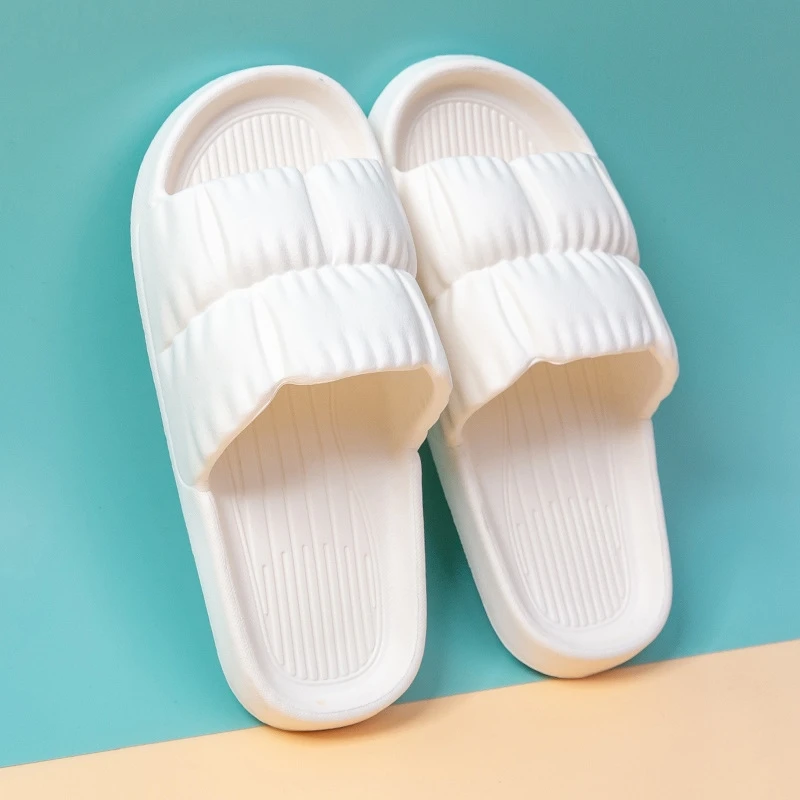 Free Sample Women Cloud Slippers Summer Beach Thick Platform Slipper ...