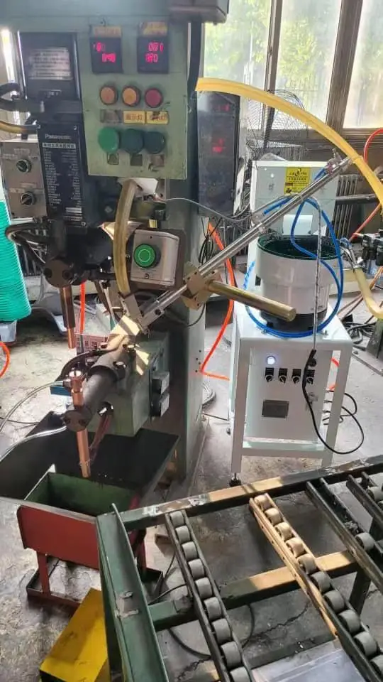 Auto Nut Feeder For Spot Welding Machine - Buy Nut Feeder,Spot Welding ...