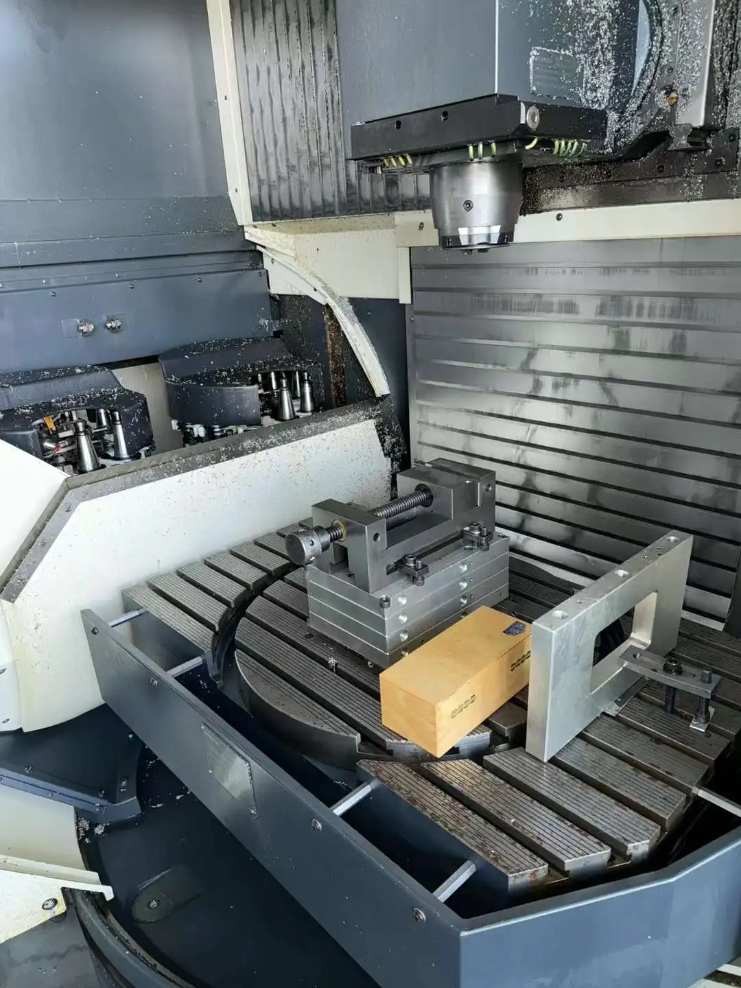 5 Axis CNC Machine DMG DMU 60 Monoblock DECKEL MAHO