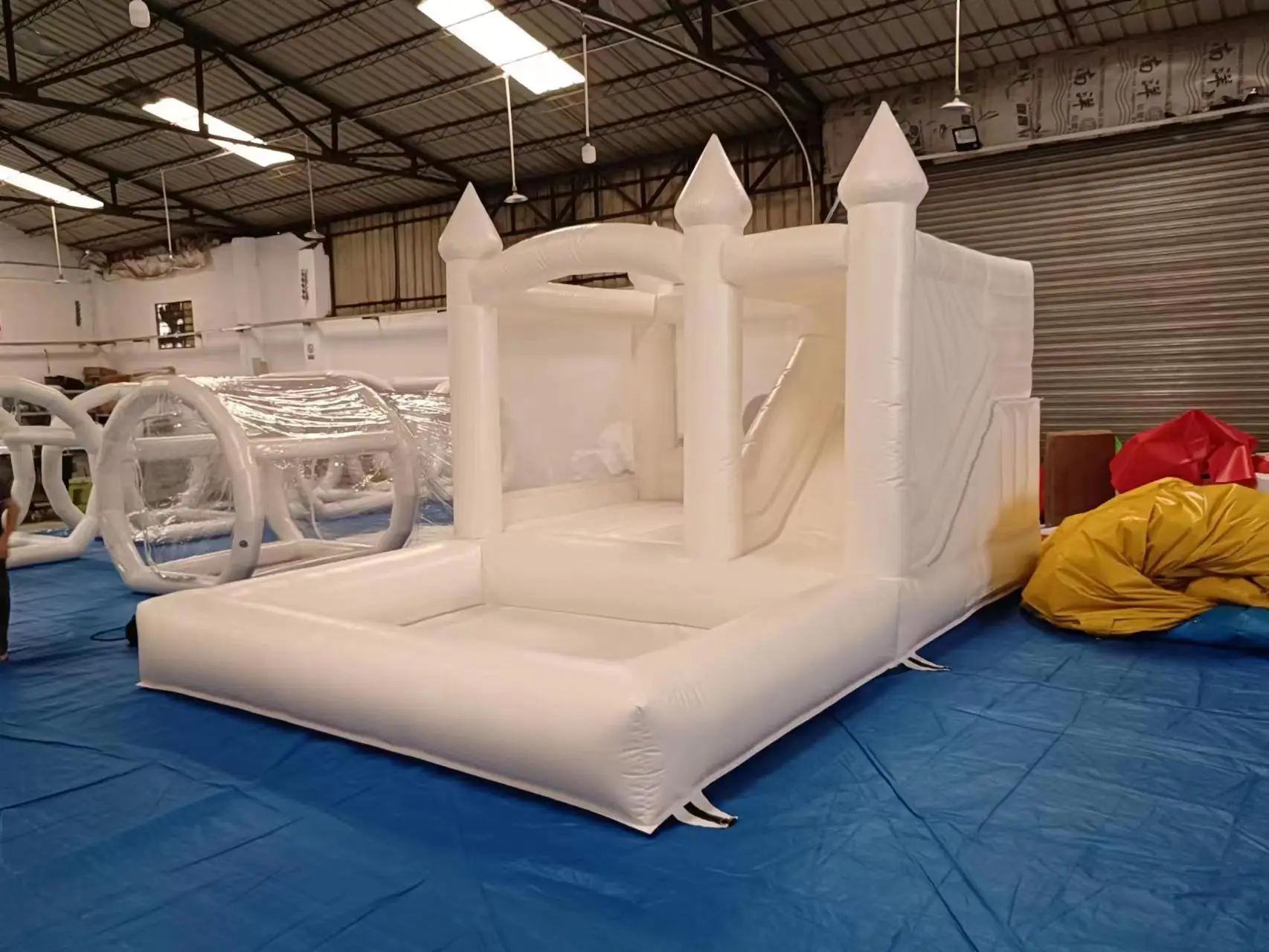 Commercial Grade Pvc 0.55mm Bouncy Castle With Slide Soft Play Rental ...