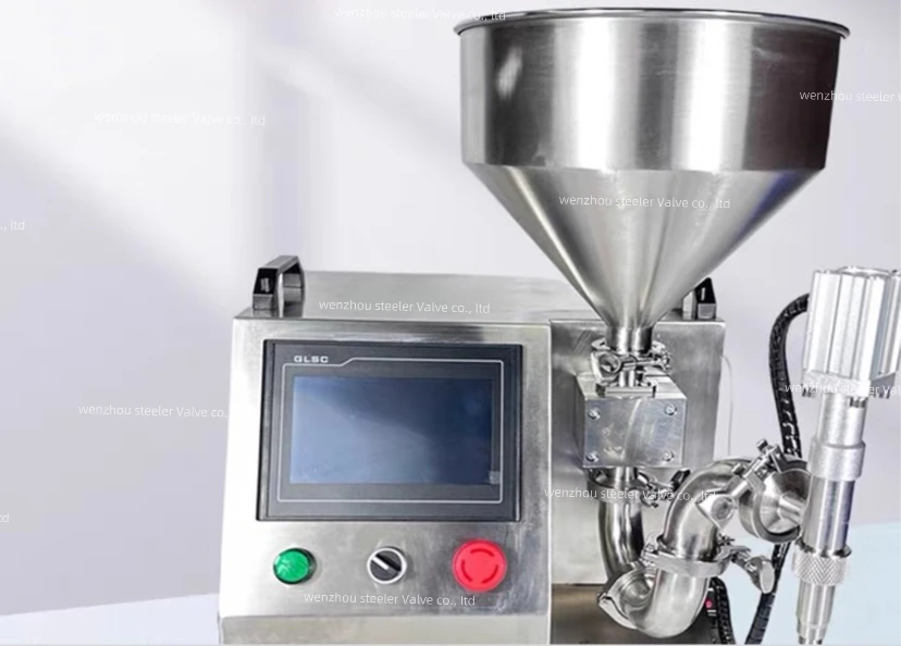 Precision Ss304 & Ss316l Durable Clamped Feed Hopper - Oem Available