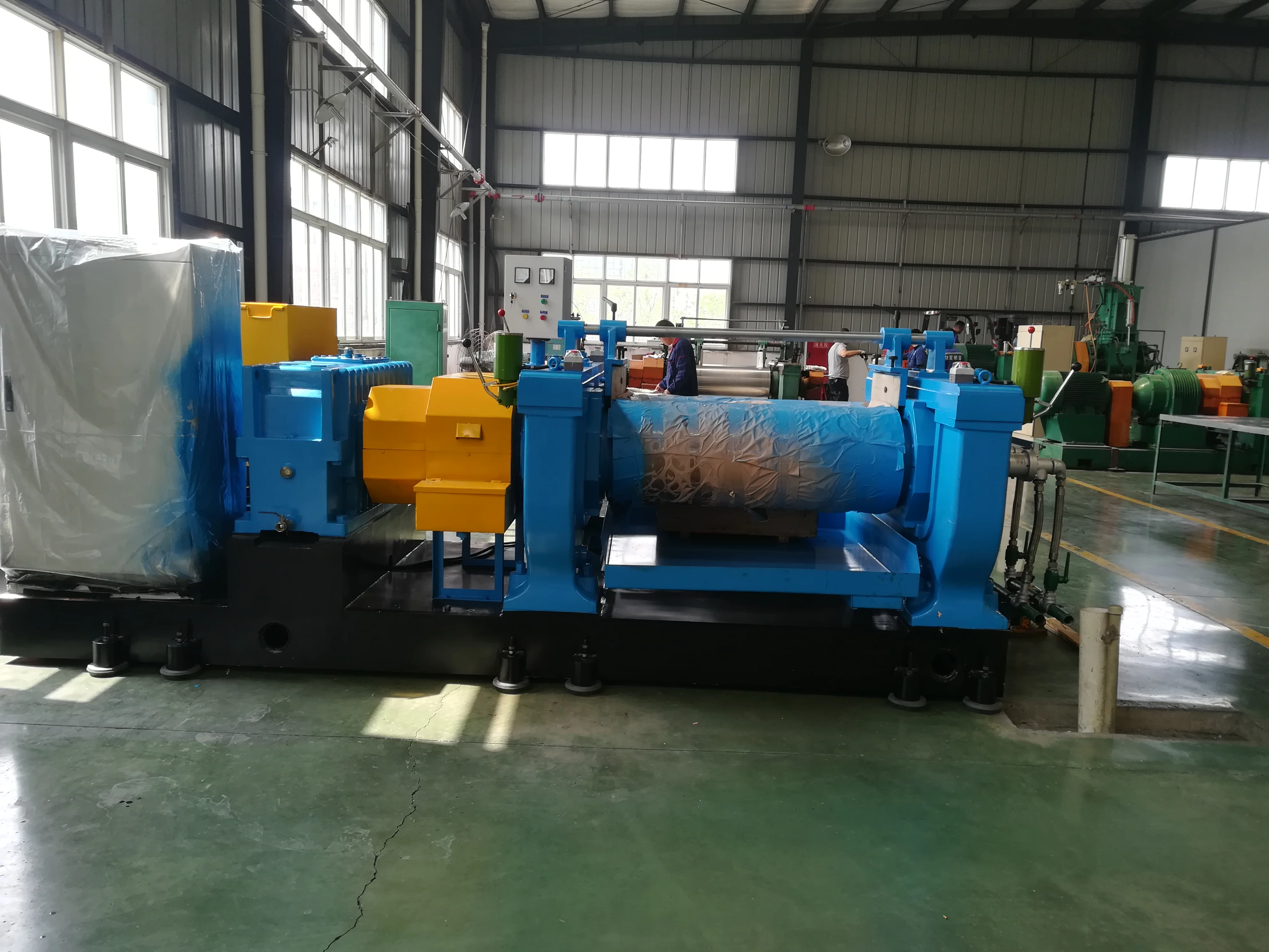 Calendering Smooth Finish FKM Rubber Sheet - 11 Mpa Tensile Strength