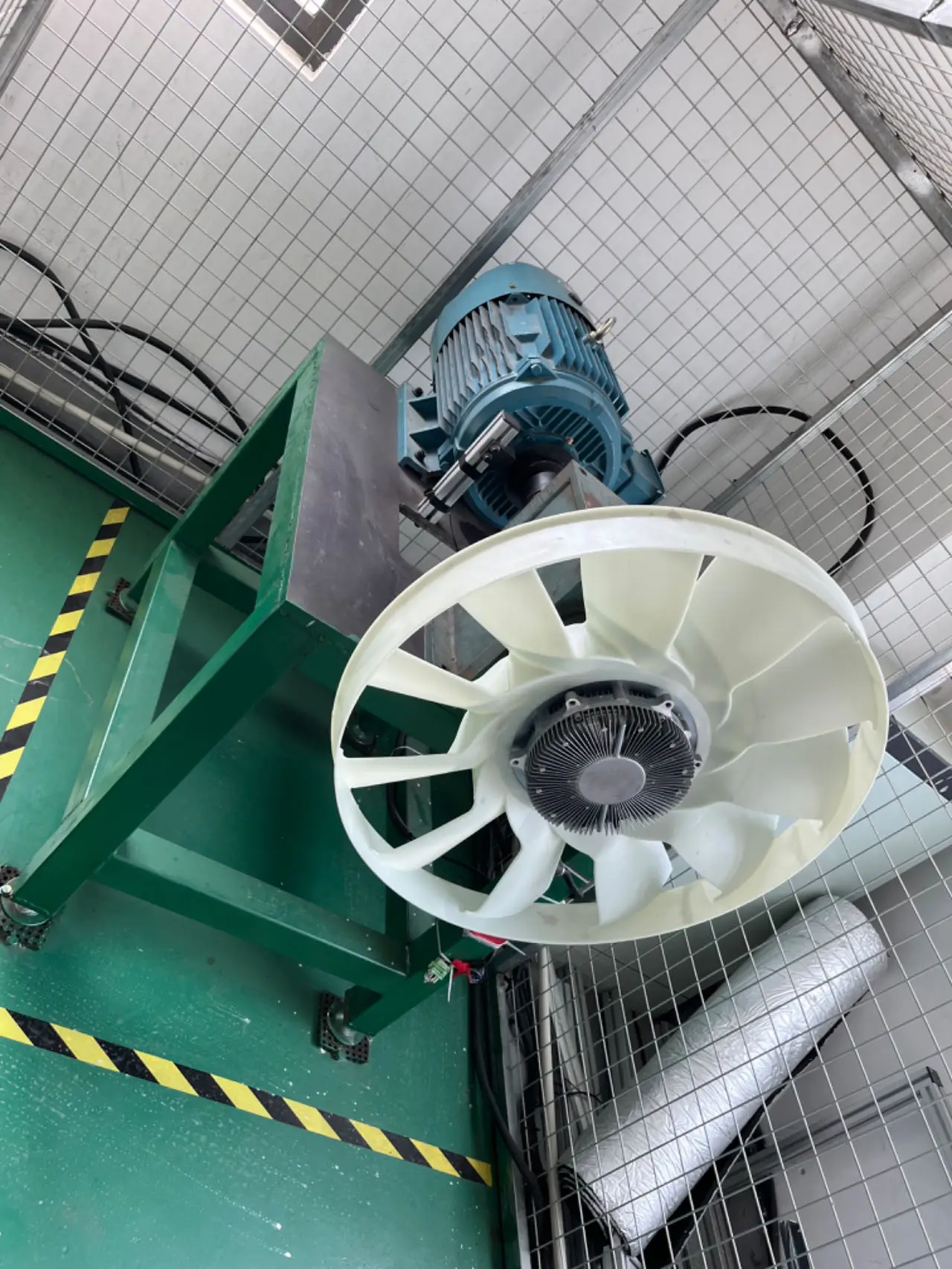 For IVECO Engine Cooling System Fan Clutch Model 504078654| Alibaba.com