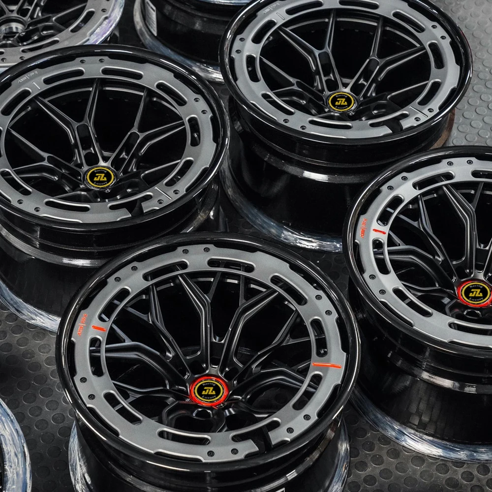 Custom Racing Car Beadlock Wheels - Carbon Fiber Rims