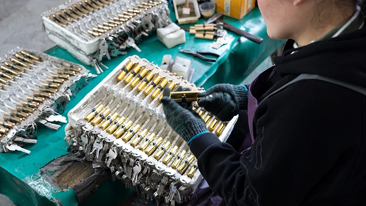 Cac 7040 Locks - Durable and Secure Cylinder Solutions