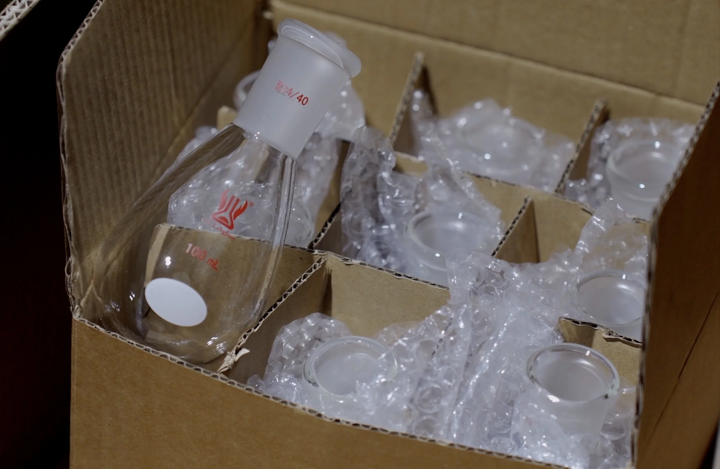 Lab Glassware - T-Shape Connecting Tube for Research