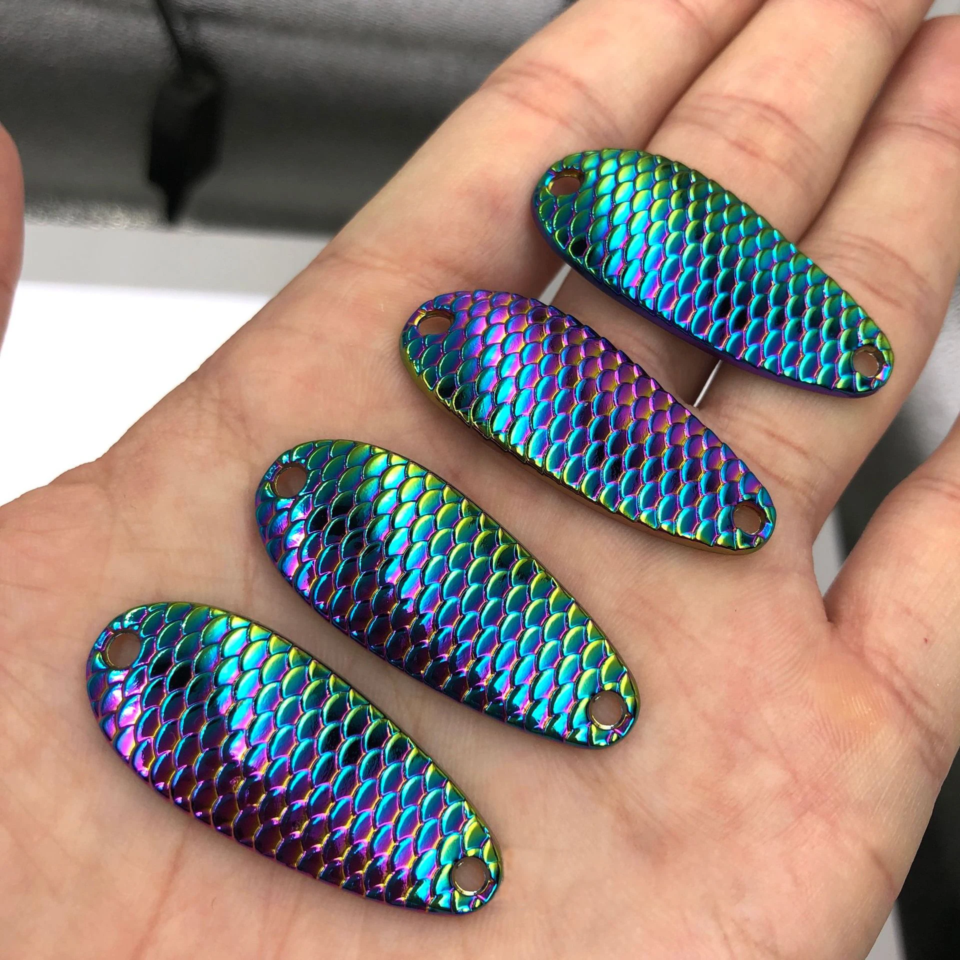 Glittering Scale Metal Spoon Lure Bluegill Artificial Bait for Bass ...