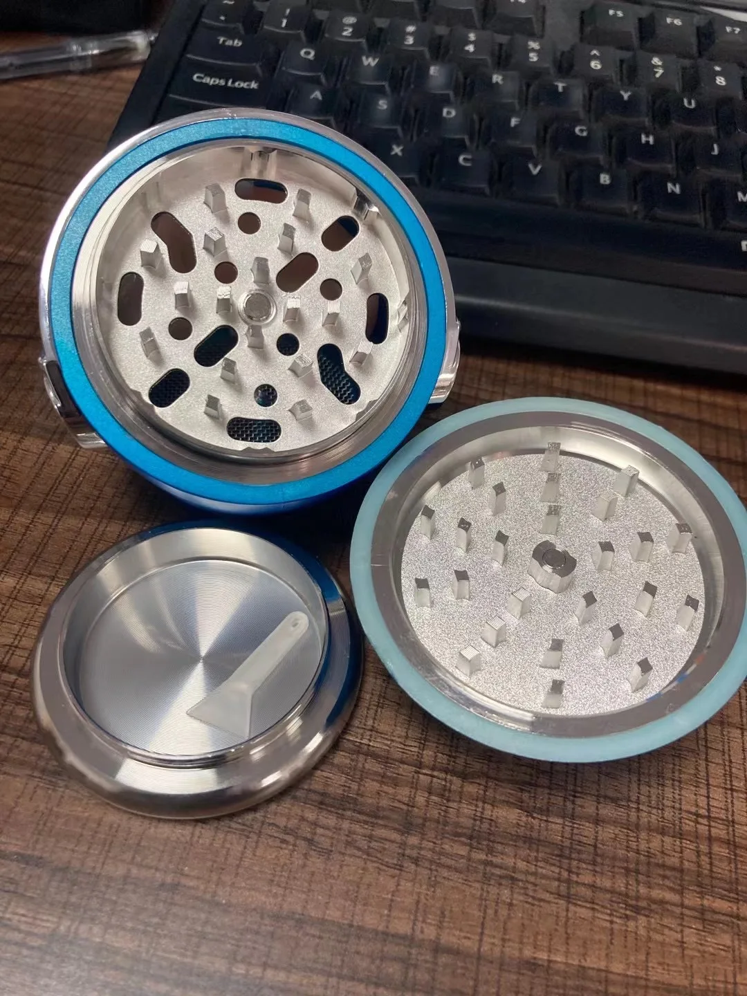 NEW ARRIVAL Skull Shaped Herb Grinder for Smoking Accessories Tobacco ...