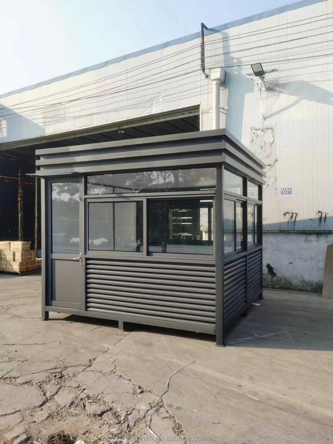 Small Guard House Outdoor Modern Security Booth Portable Security Safe ...