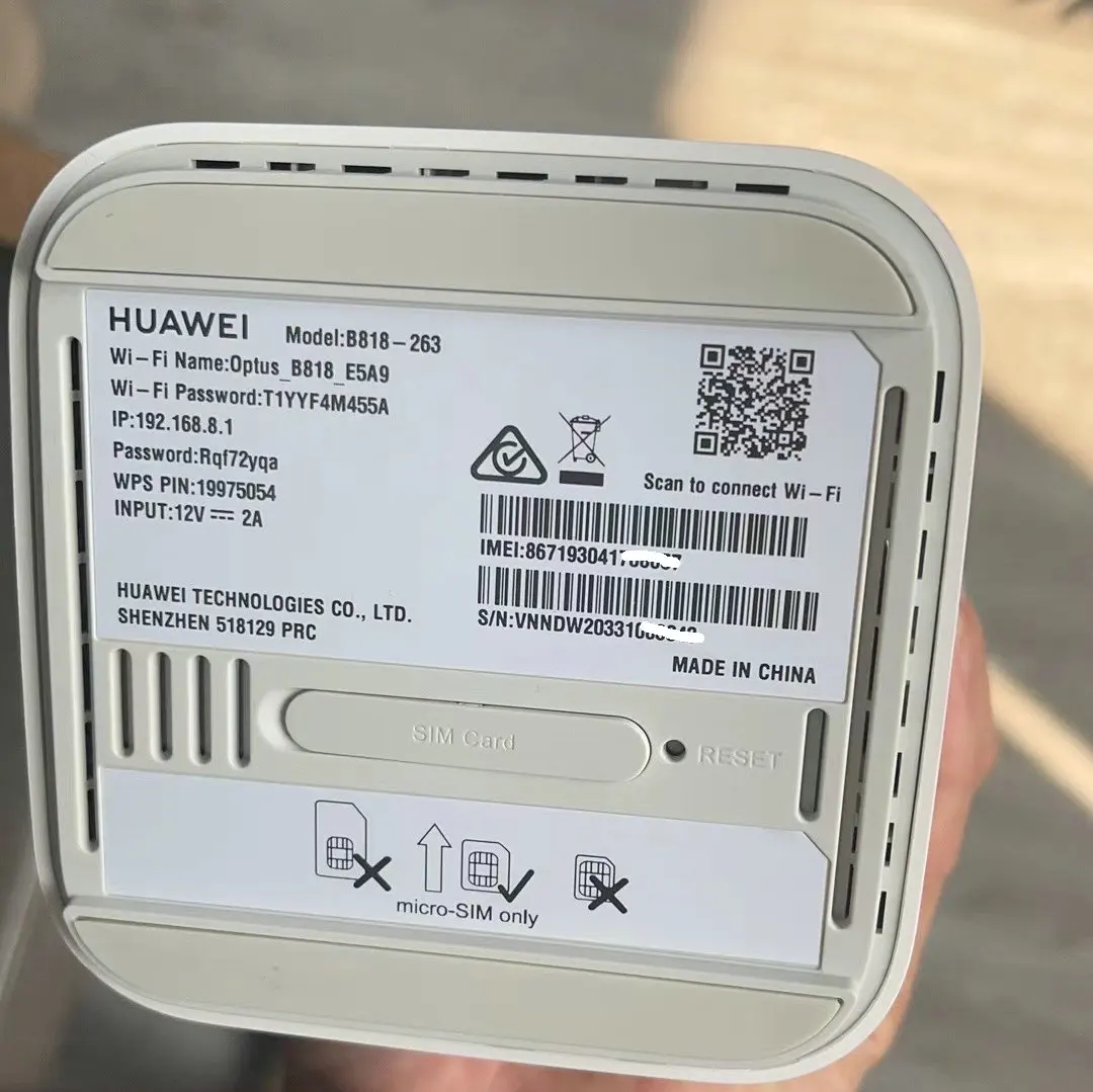 Huawei B818 LTE Cat19 1.6g/s 32 Wifi Users 4G+ CPE Router