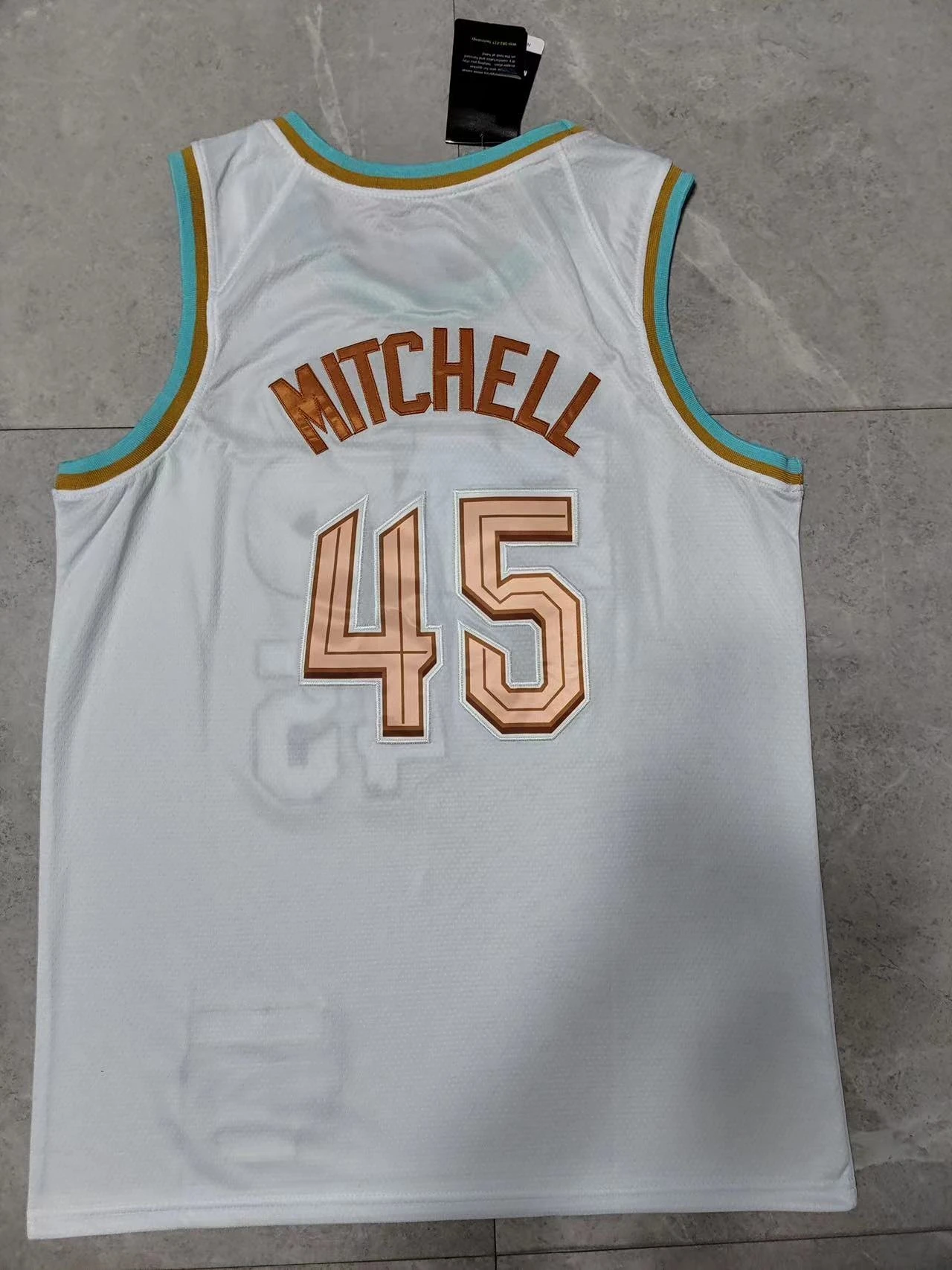 Donovan Mitchell Cleveland#10 Mitchell#45 Cavaliers The Land White City ...