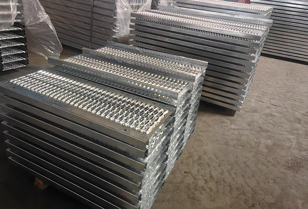 Aluminum Walkway Platform Perforated Sheet Safety Grating For Stair ...
