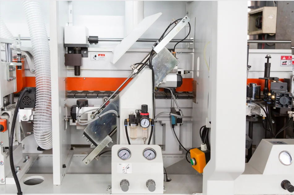 Coladeira De Borda PVC - Eficiente Edge Banding Machine