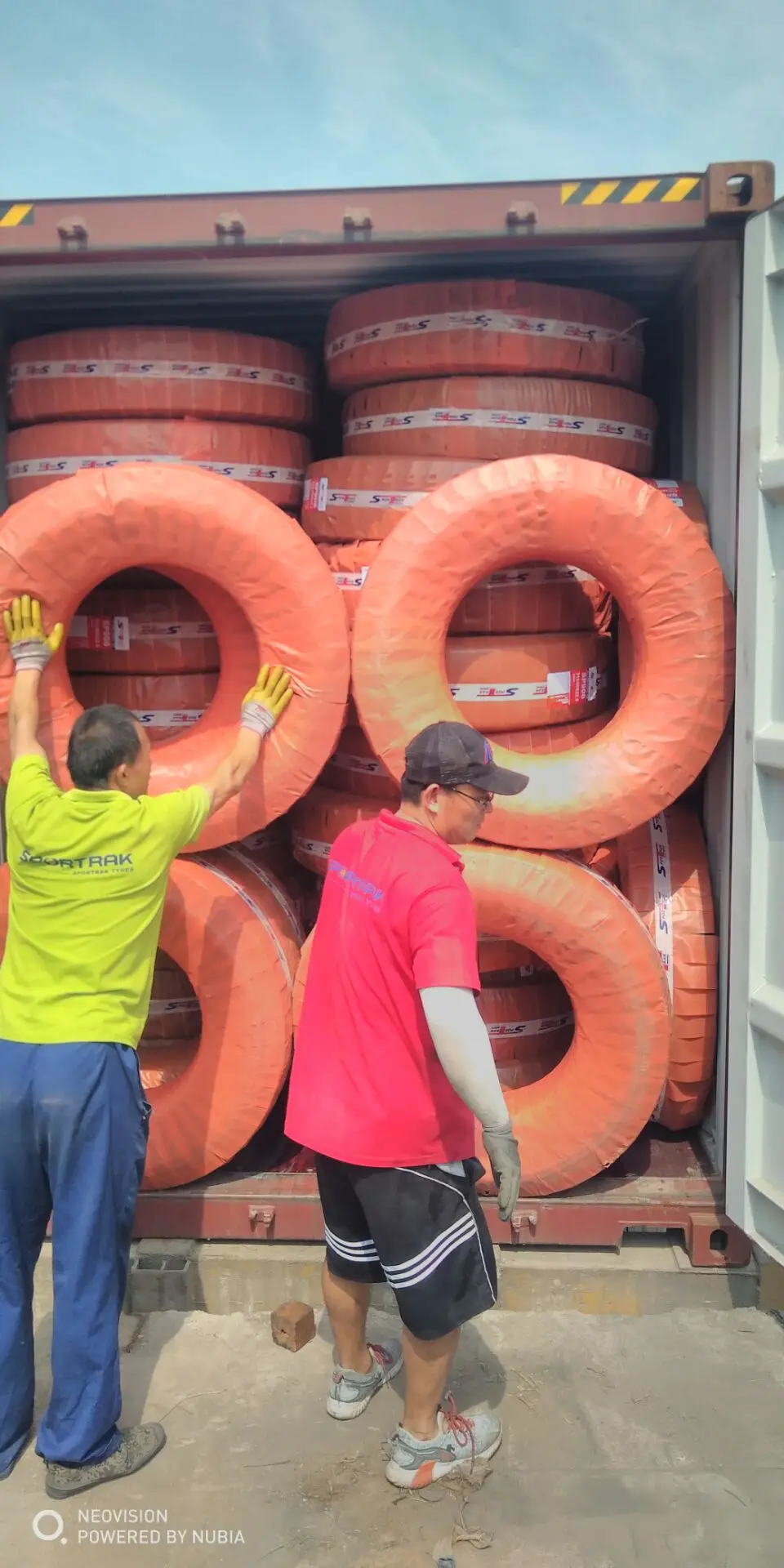 Radial Truck Tyre For Firetruck Army-use 425/85r21 335/80r20 365/80r20 ...