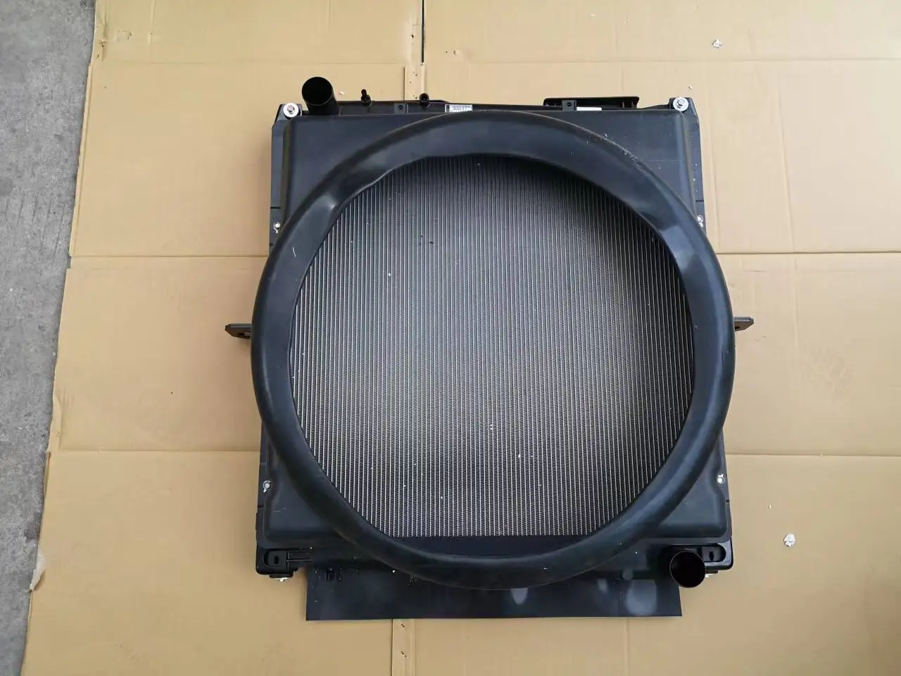 6UZ1 Radiator - High-Quality Cooling Solution for Isuzu