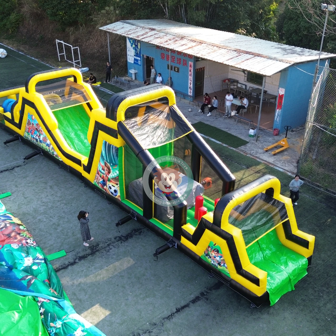 Soccer Inflatable Obstacle Course Inflatable Obstacle Course for Adults ...