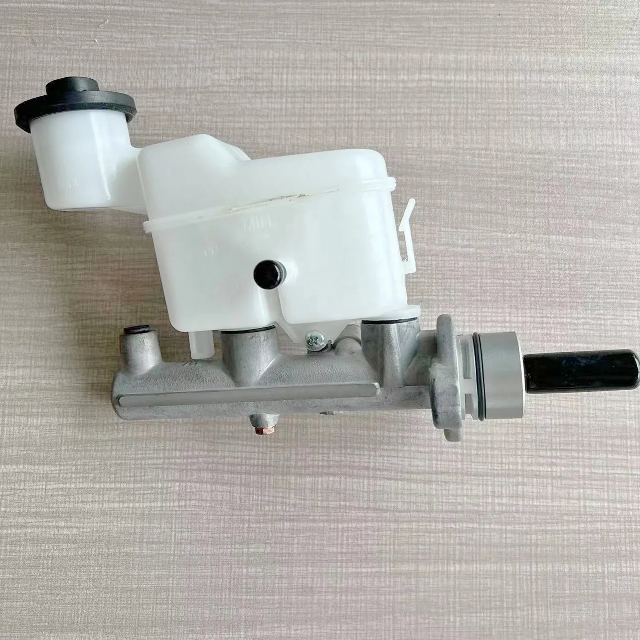 Auto parts brake master cylinder for Toyota Hilux vigo pickup 1KD 2KD ...