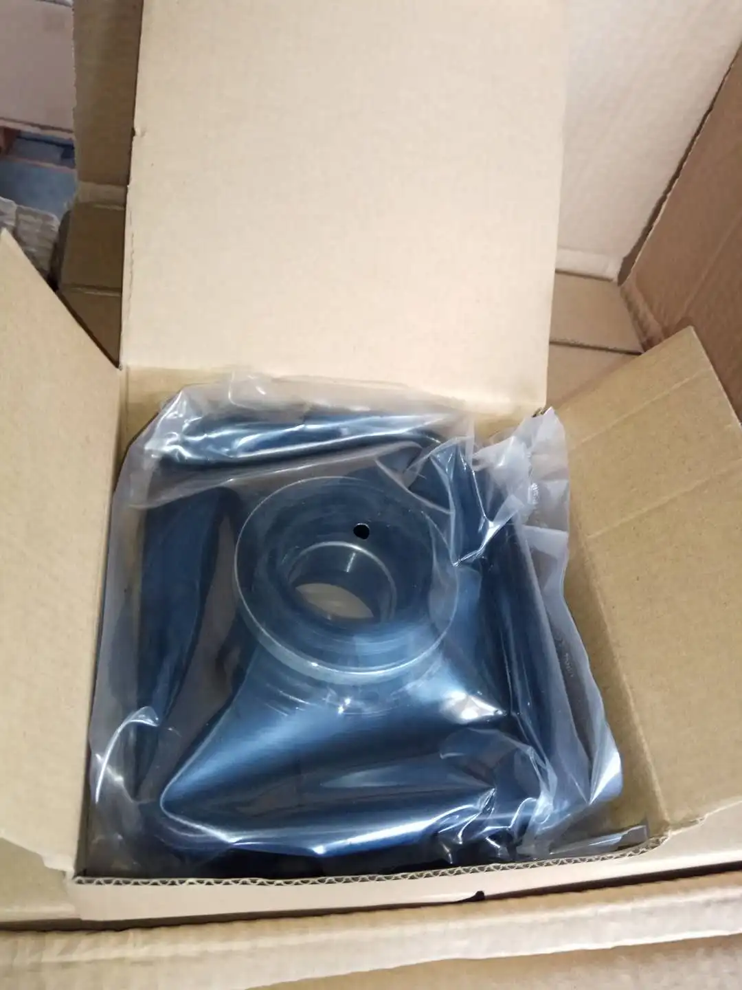 Factory Price Driveshaft Center Support Bearing 37518-90003 37518-90005 ...