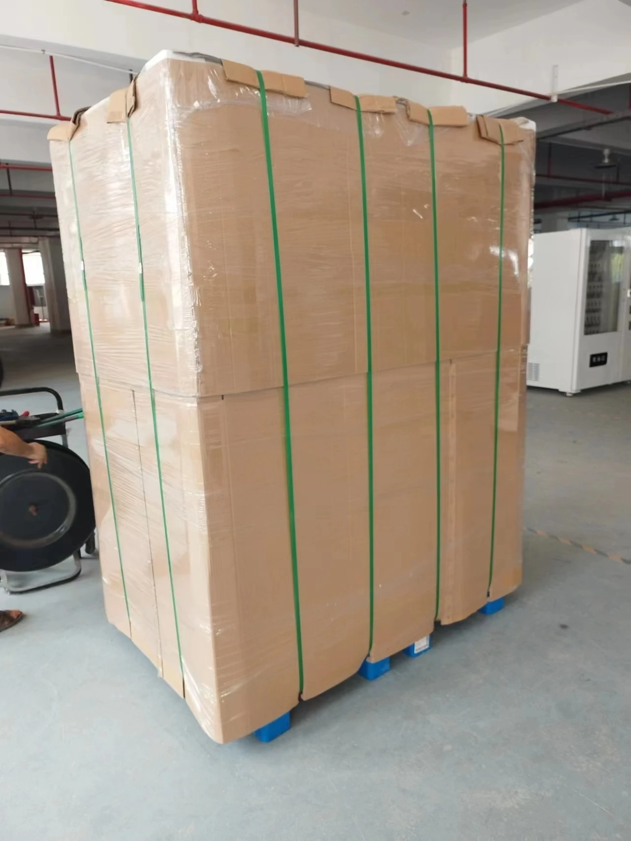 Smart Locker Vending Machine - Intelligent Temperature Control