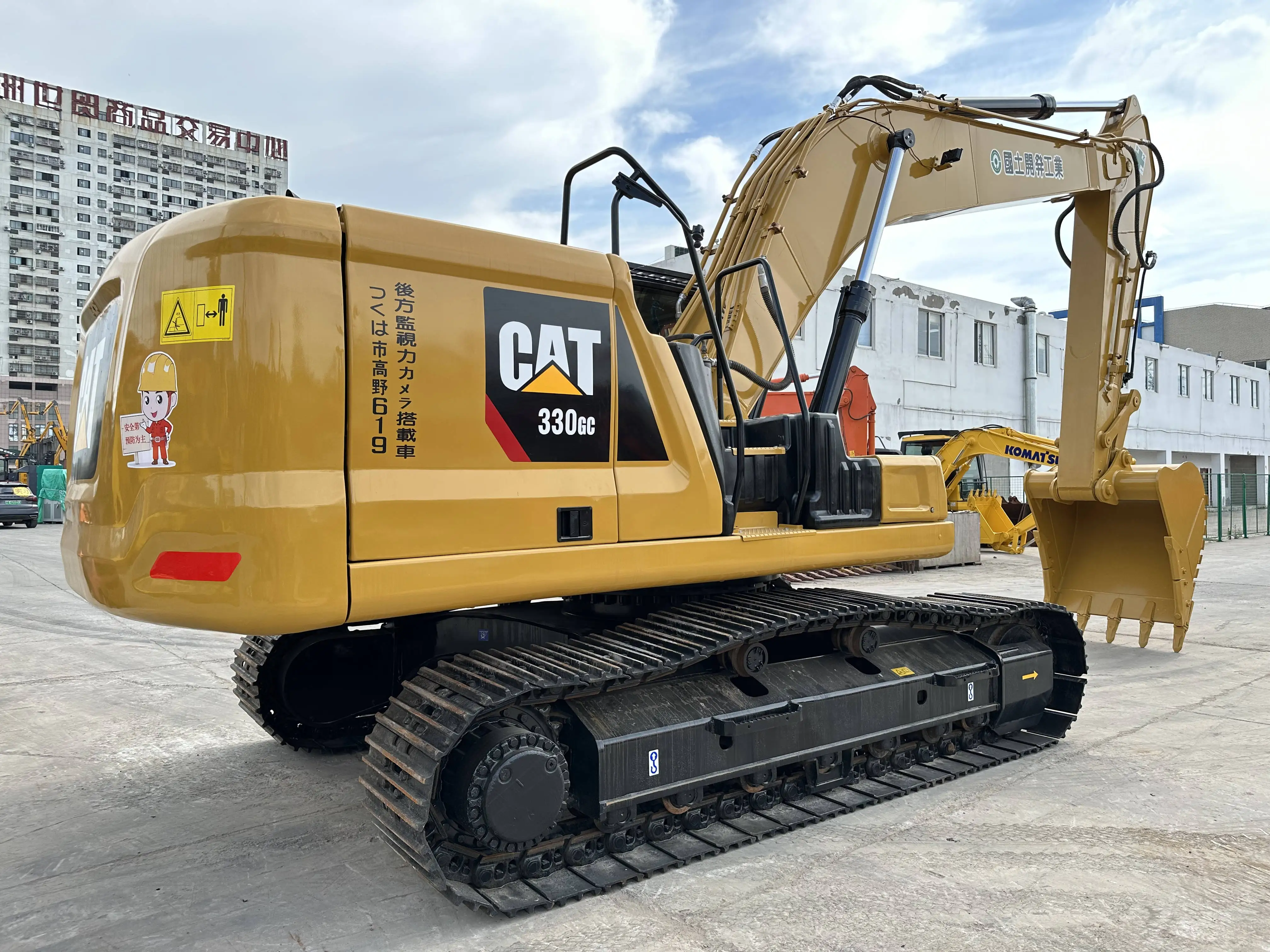 Good Condition Used Excavator for Sale - CAT 330GC
