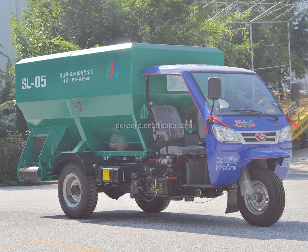 Factory Sales Tricycle Cow Feed Distributor Feed Discharge Wagon diesel ...