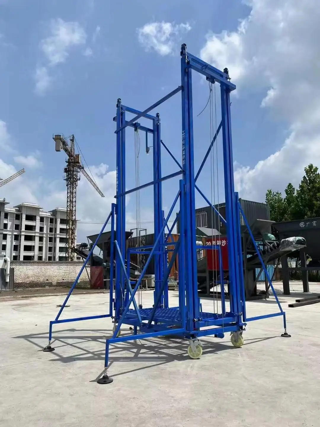 200-500KG Electric Scaffold Lift - Durable & Efficient