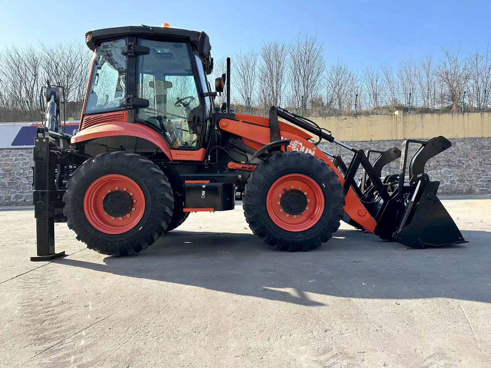 EVERUN ERB100 Tractor Loader - High Efficiency Backhoe