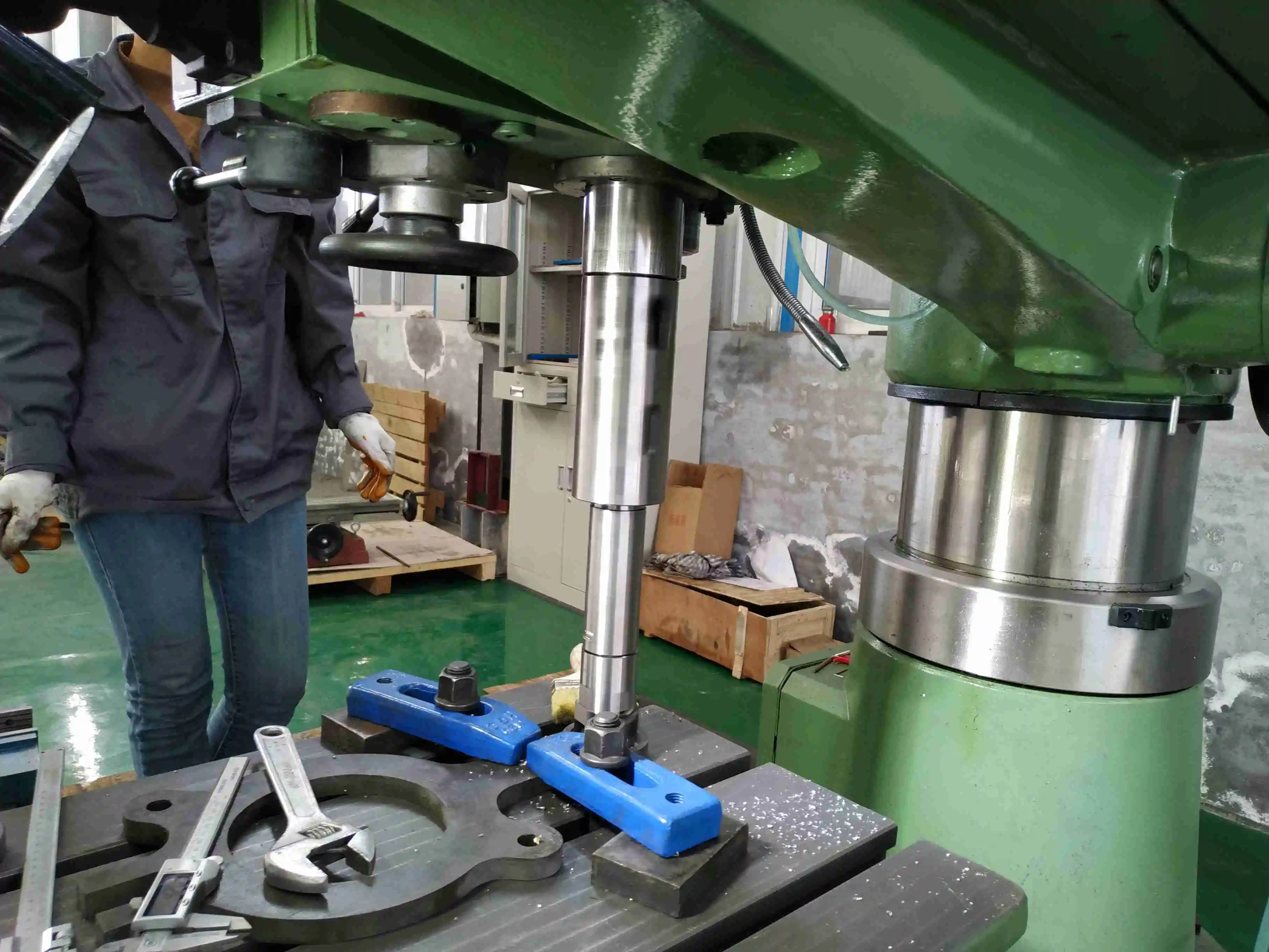 Manufacturer Supplier China Cheap 2000*4000mm Gyratory Sifter Screen ...