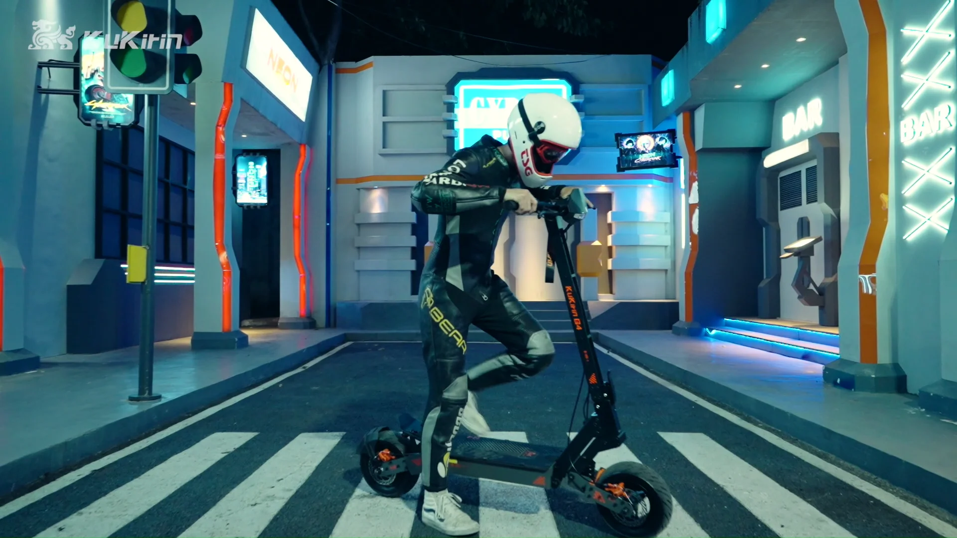 2023 New Product 120kg Maximum Speed 70km/h Lithium Battery 2000w 60v 20a Kugookirin Kukirin G4 ...