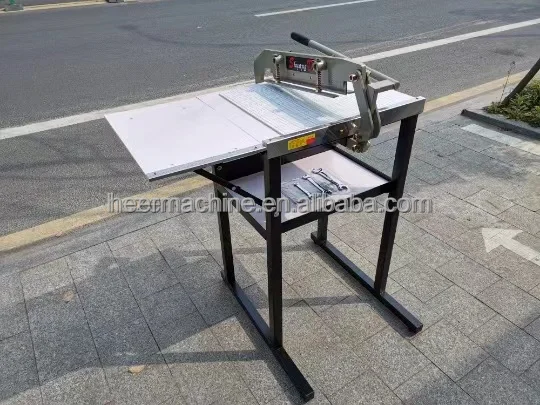 Fabric Zig-Zag Sample Cutting Table Machine Textile Cutter