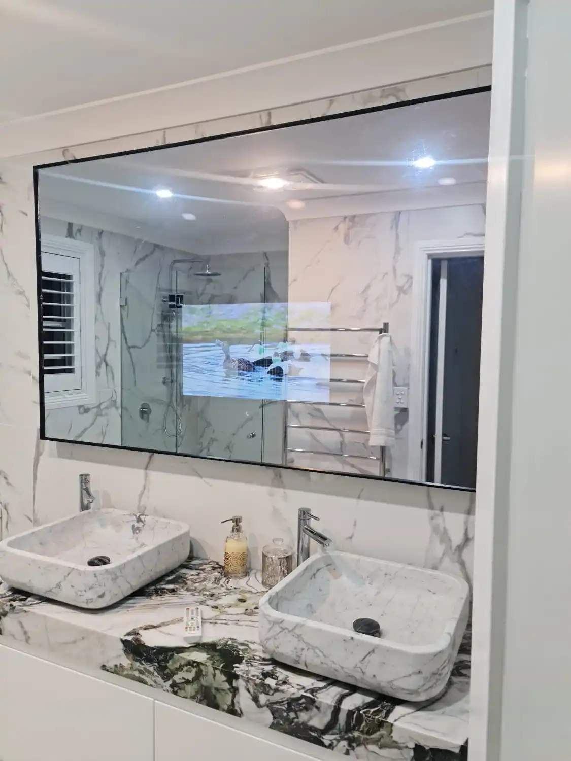 Smart Mirror Interactive TV Mirror with Android Touch Screen