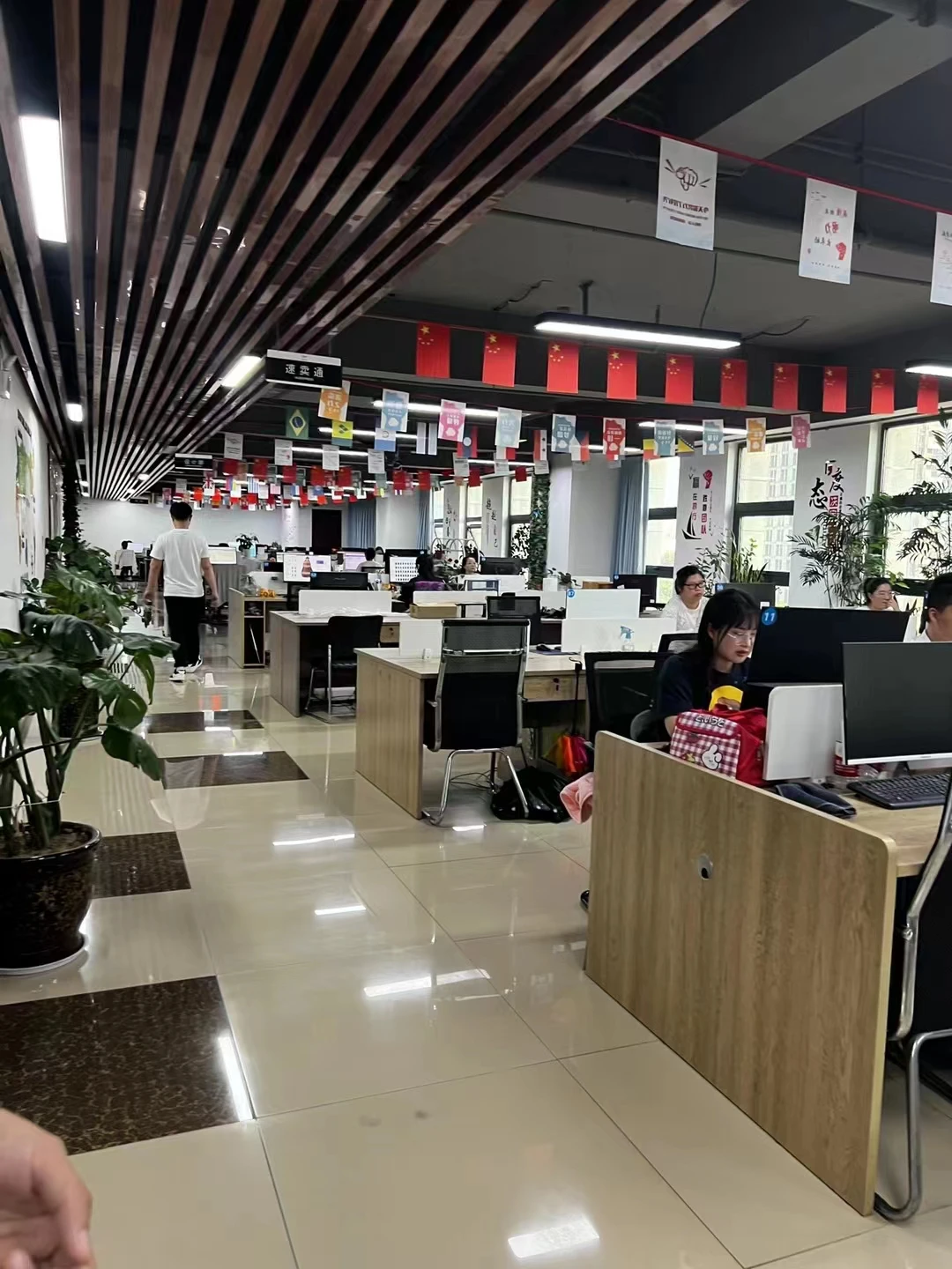 High Quality Wooden Whorl Drop Spindles For Spinning Roving Into Yarn ...