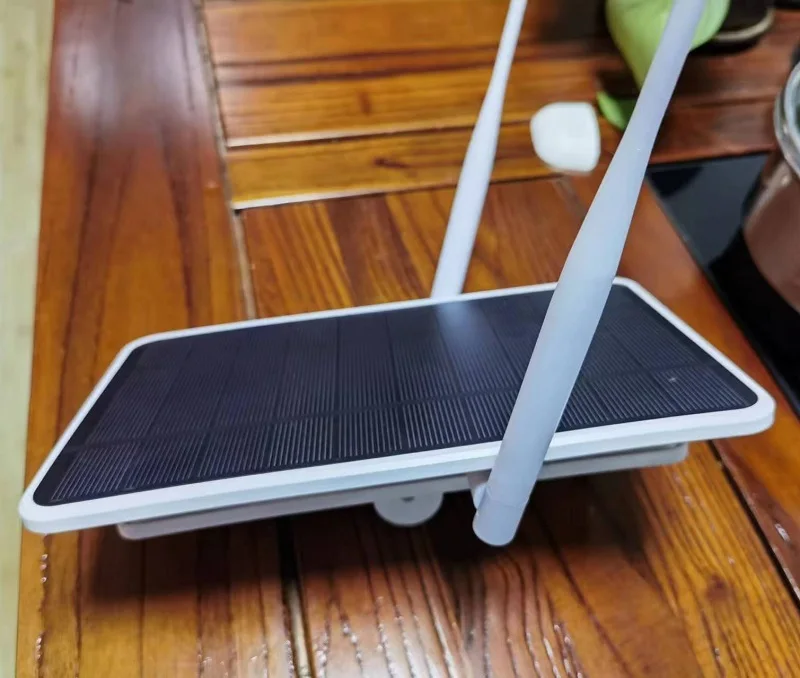 Outdoor Solar 4G Router with VPN - Reliable Wi-fi