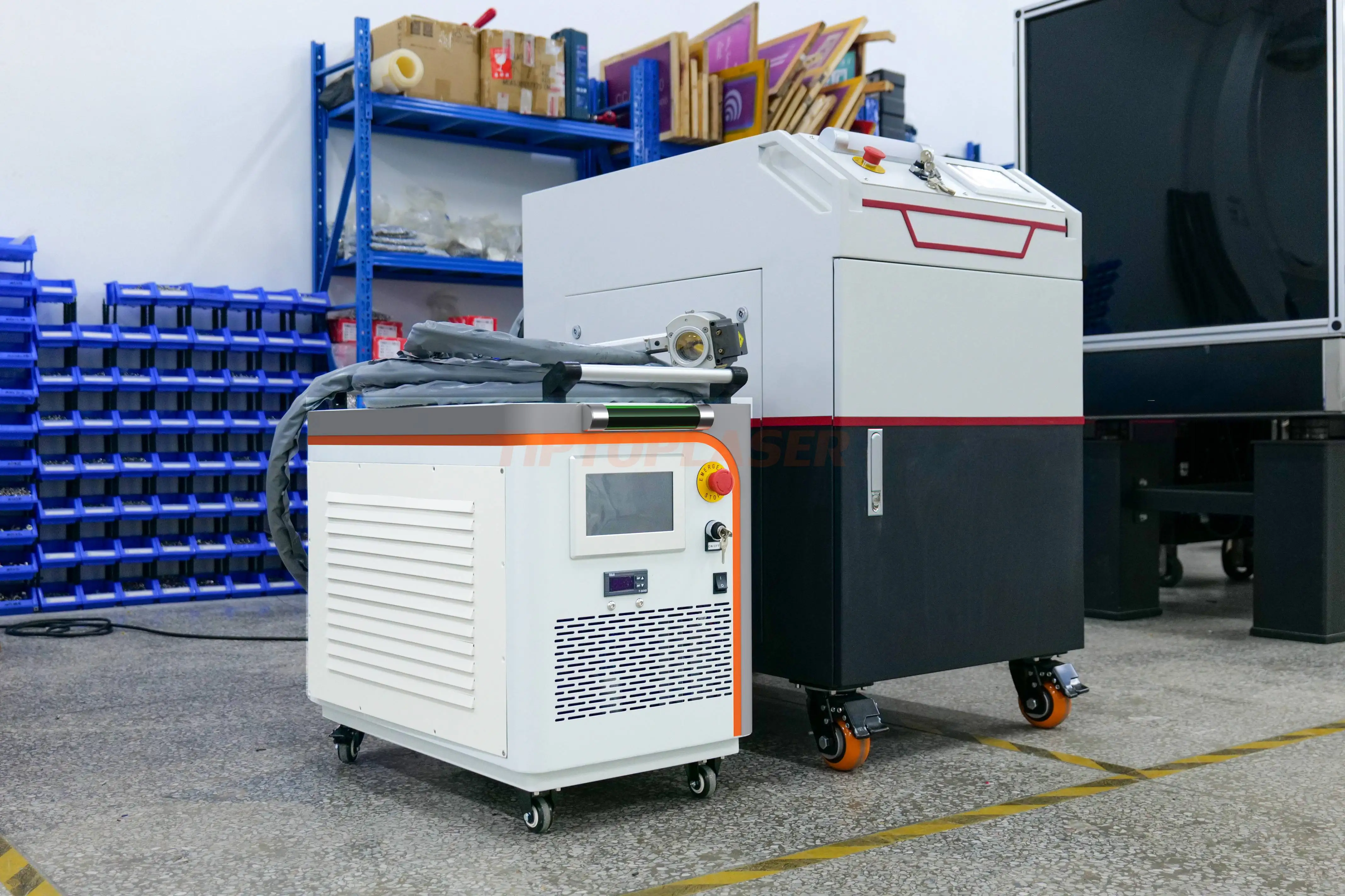 300w Pulse Laser Rust Paint And Oil Stain Remover Raycus Laser Water ...