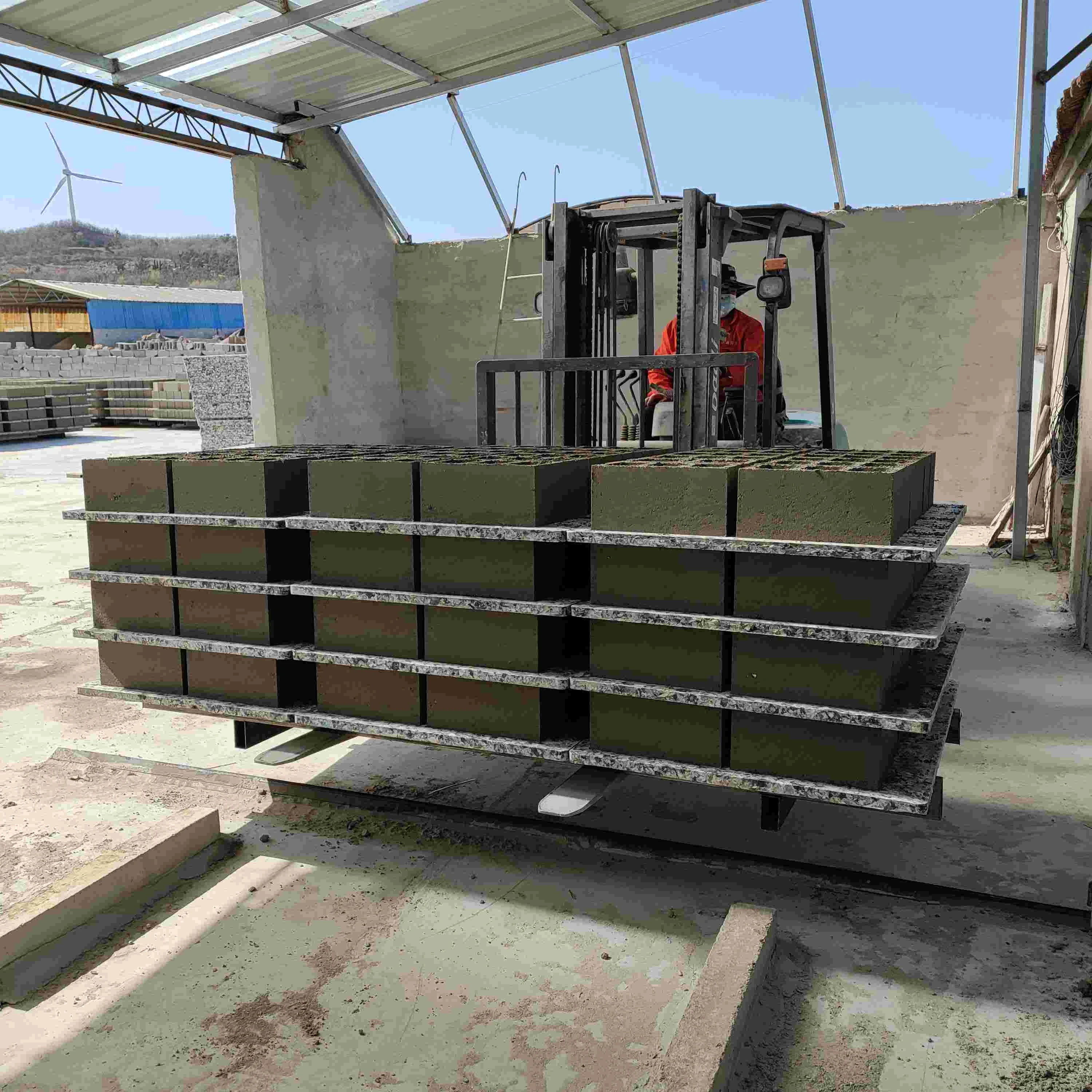 Customization GMT Plastic Pallets for Brick Making Machine