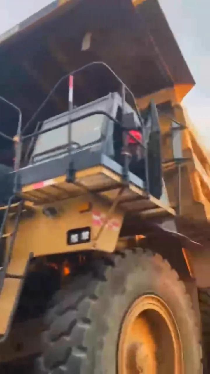 Heavy Dump Truck Cat 777d 793d 777e 4 Units For Sale Used Dump Truck/mining Tipper In Nice ...