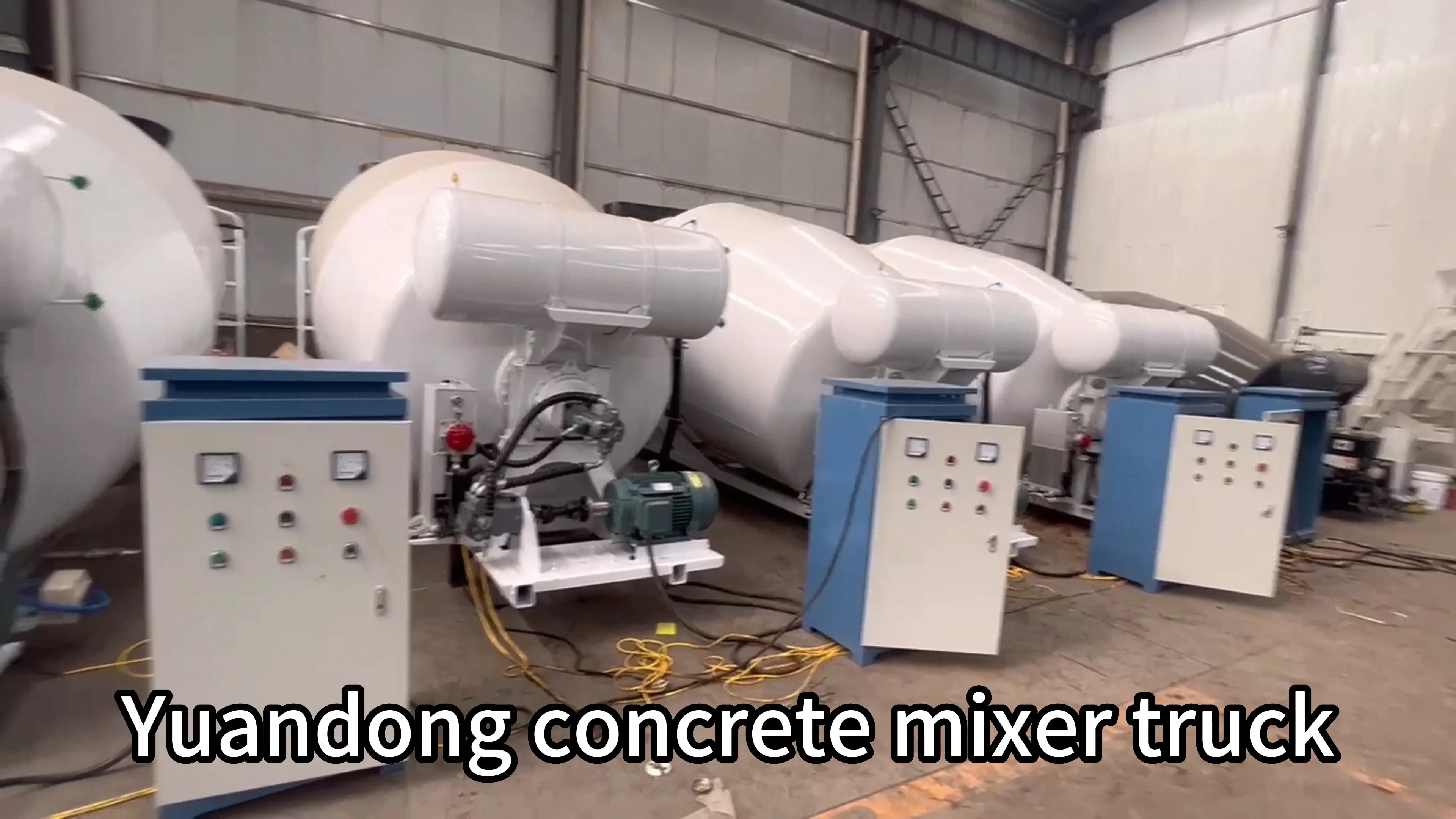 Customized 2cbm 4cbm Bulk Cement Concrete Mixer Trailer Powder Bulker ...