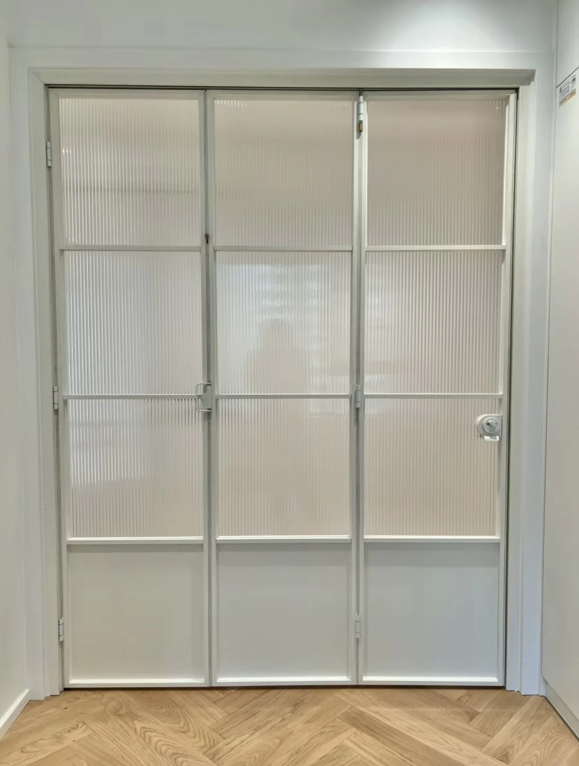 High-end Folding Glass Doors With Bulletproof Feature Practical Bifold ...