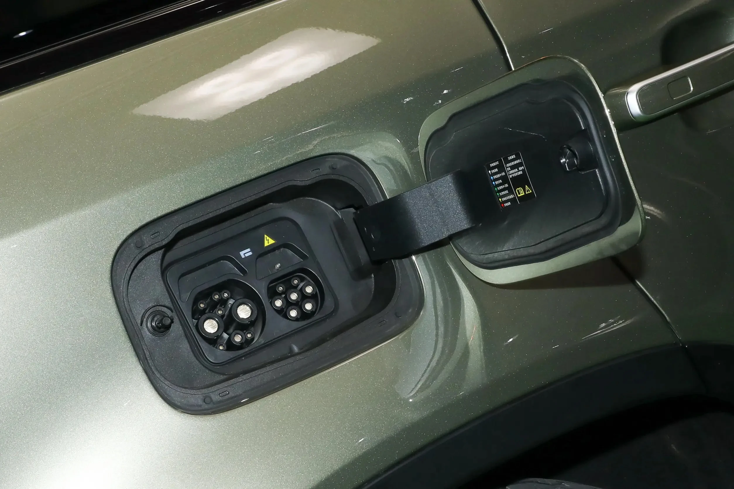 BAIC Ev Car Jishi 01 2023 Hybrid SUV - 7 Seat Edition