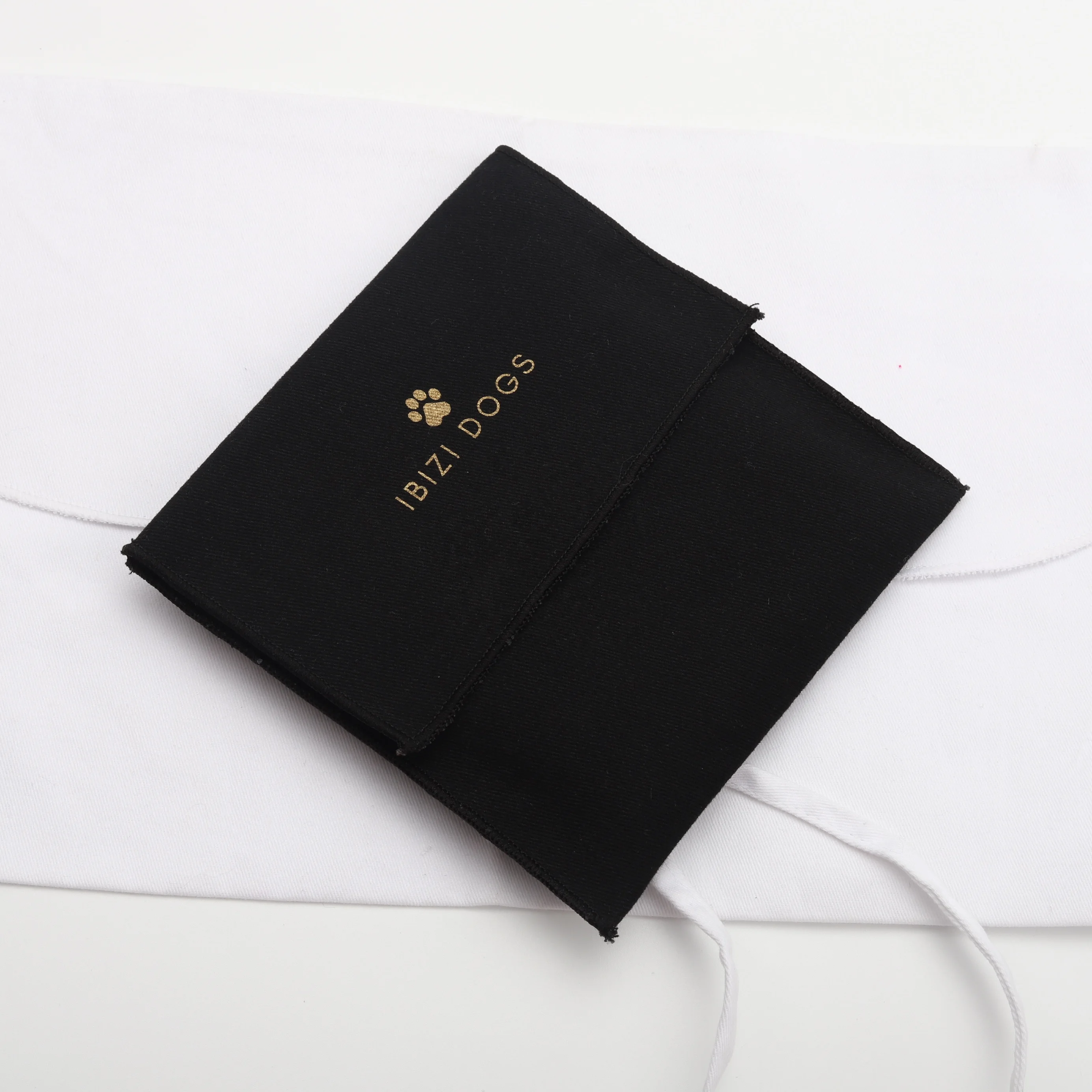 Bluechew Shipping Box - Discreet & Eco-Friendly Solutions