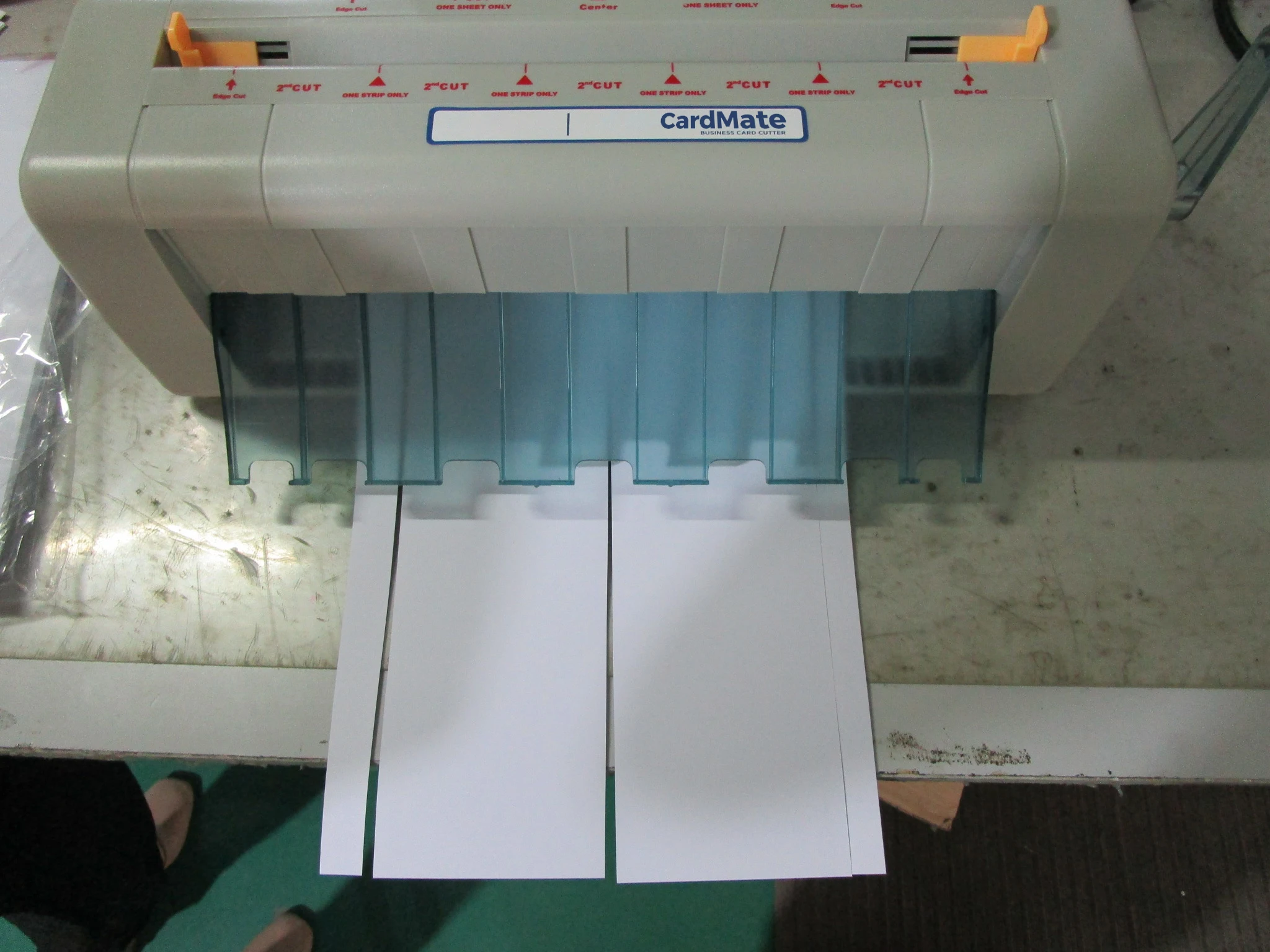 Cardmate Manual Card Cutting Machine - Efficient Office Tool