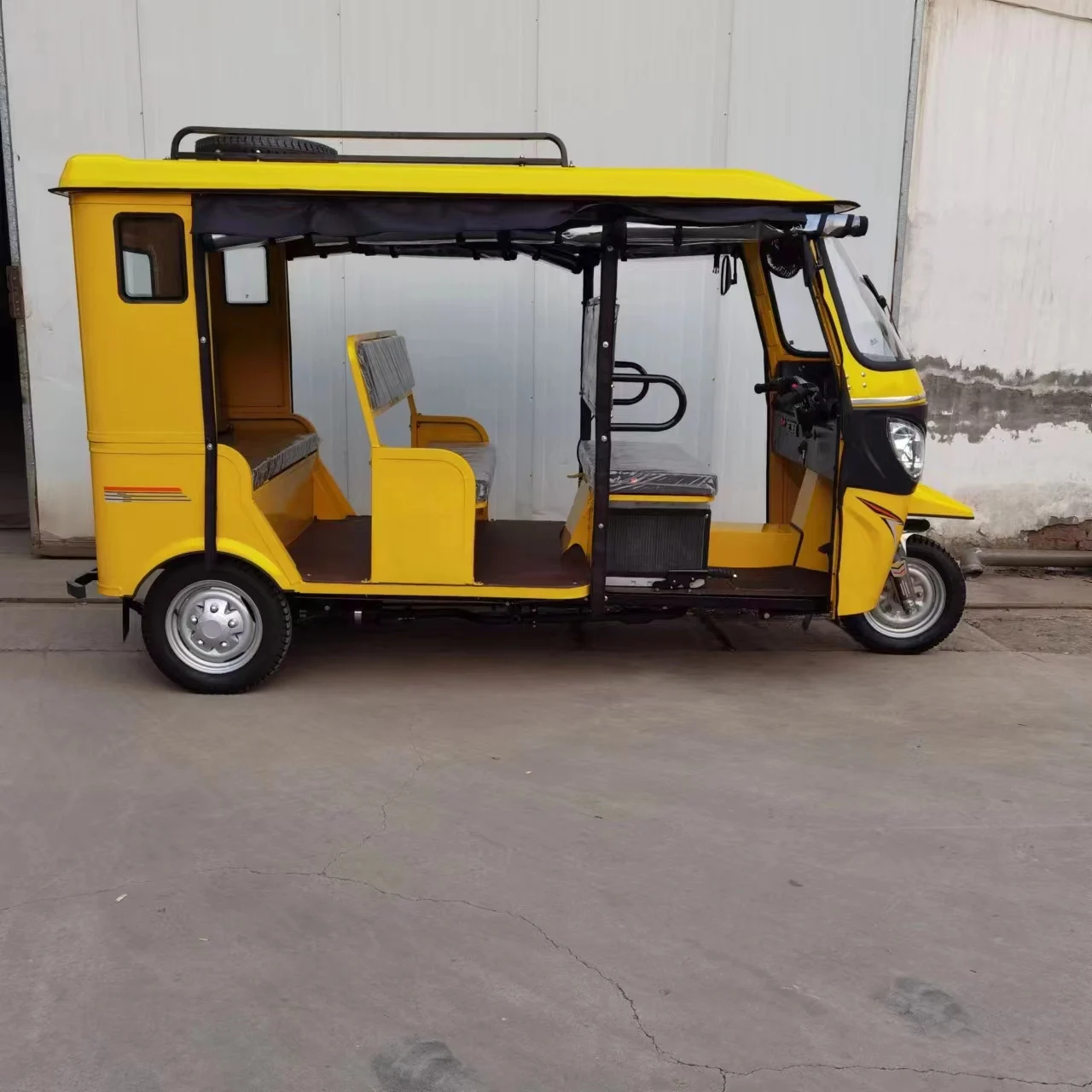 New Style Passenger Fully Motor Tricycle - 3 Wheels Motorcycle for Taxi