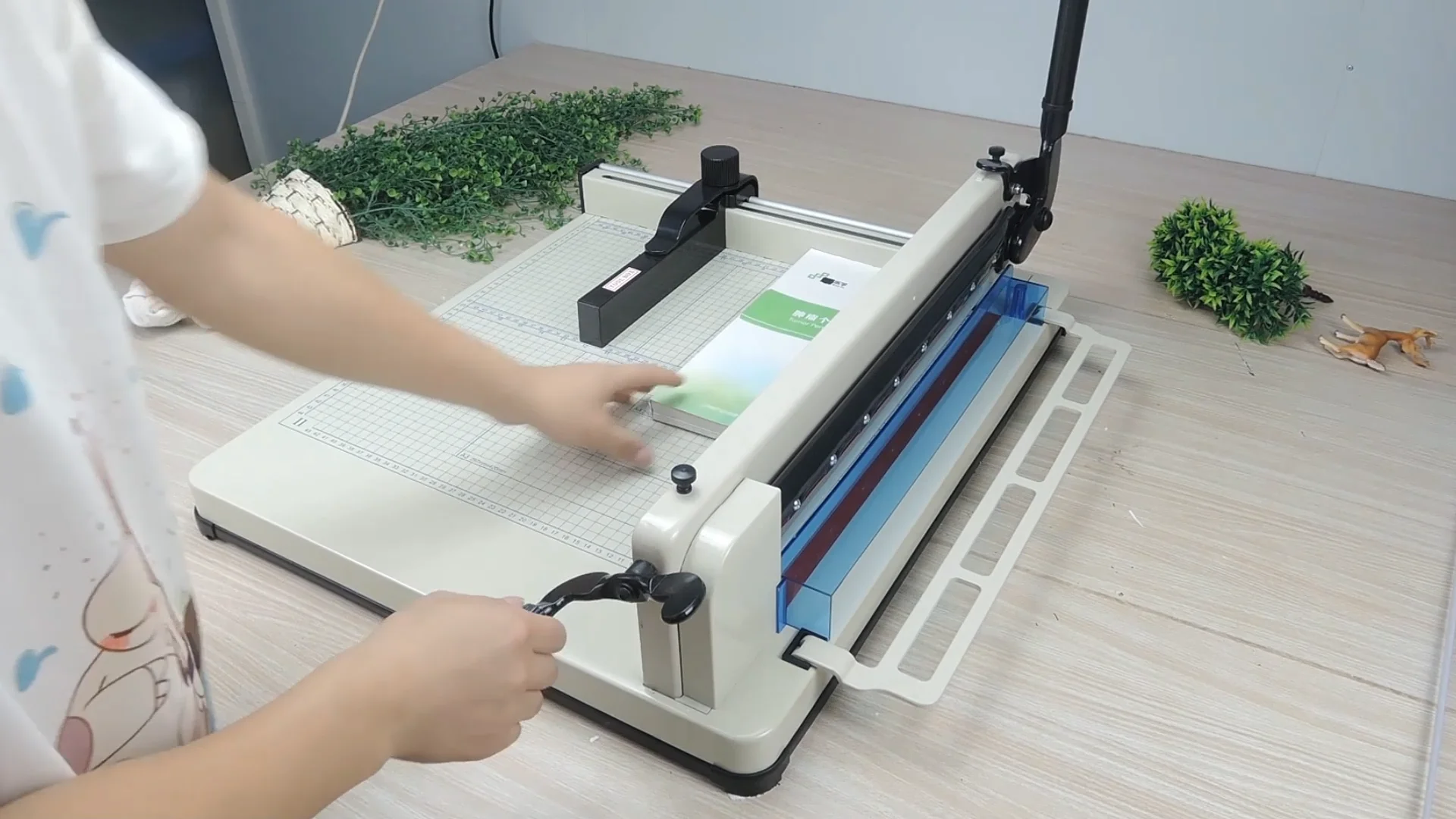 Factory Paper Cutter Machine A3 858 Cut Manual A3 Guillotine Heavy Duty ...