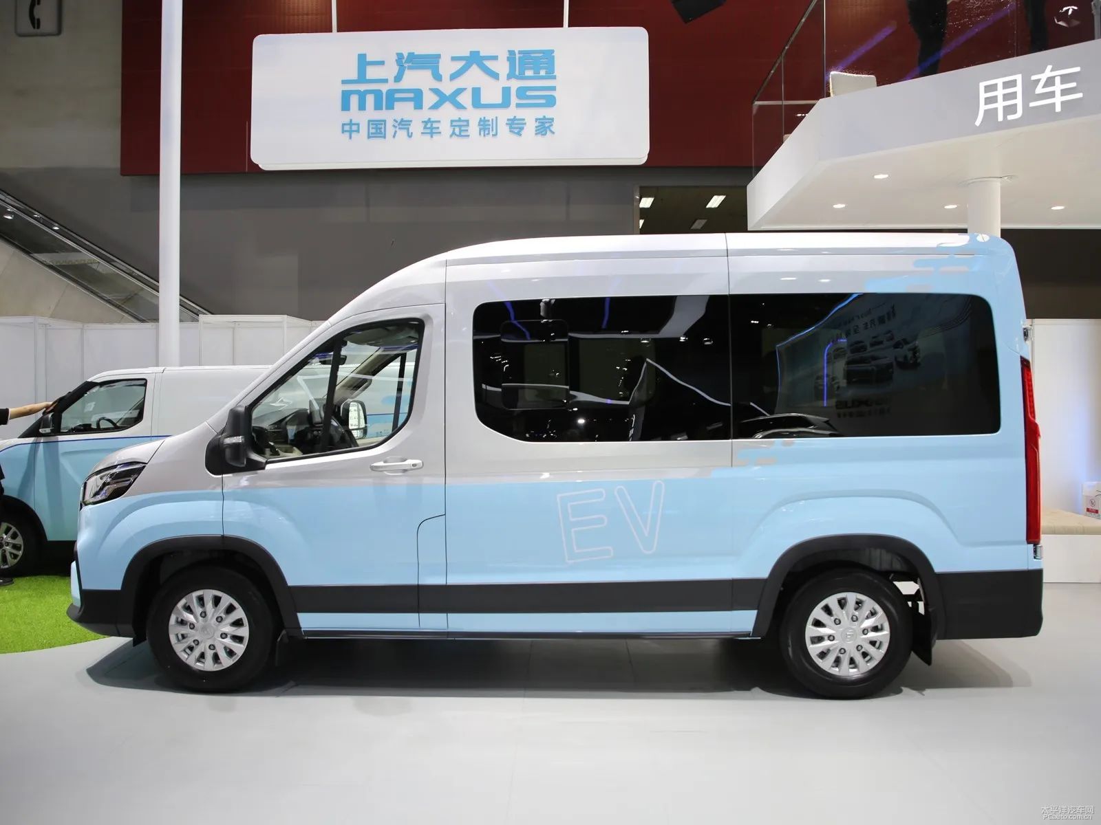 Maxus Ev90 2022 Bus Regular Edition Long Axis High Top 9 Seat 88.55kwh ...