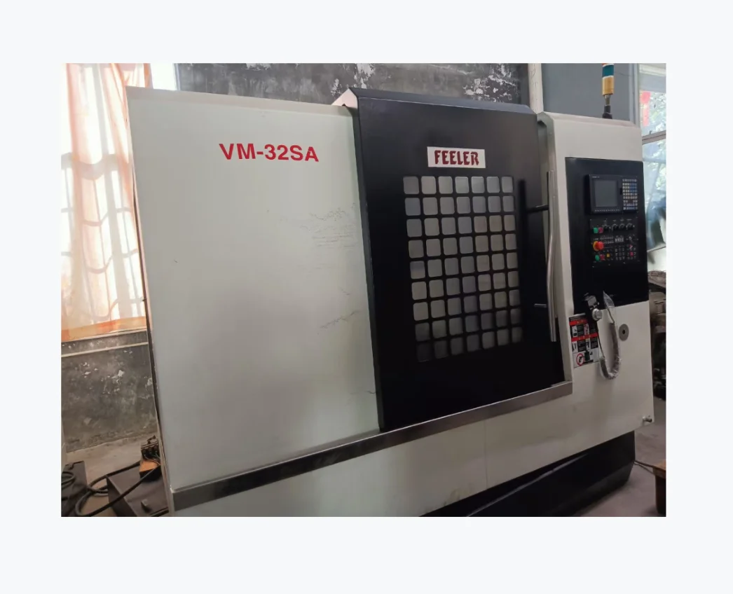 Good condition CNC machine FEELER VM-40SA 1060 vertical machining ...