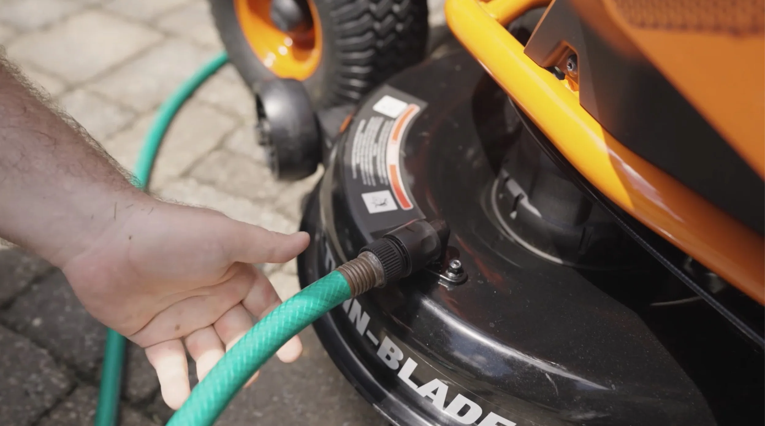 Yard Force Cordless Lithium Ion 56v 96cm Ride On Lawn Mower With Grass ...