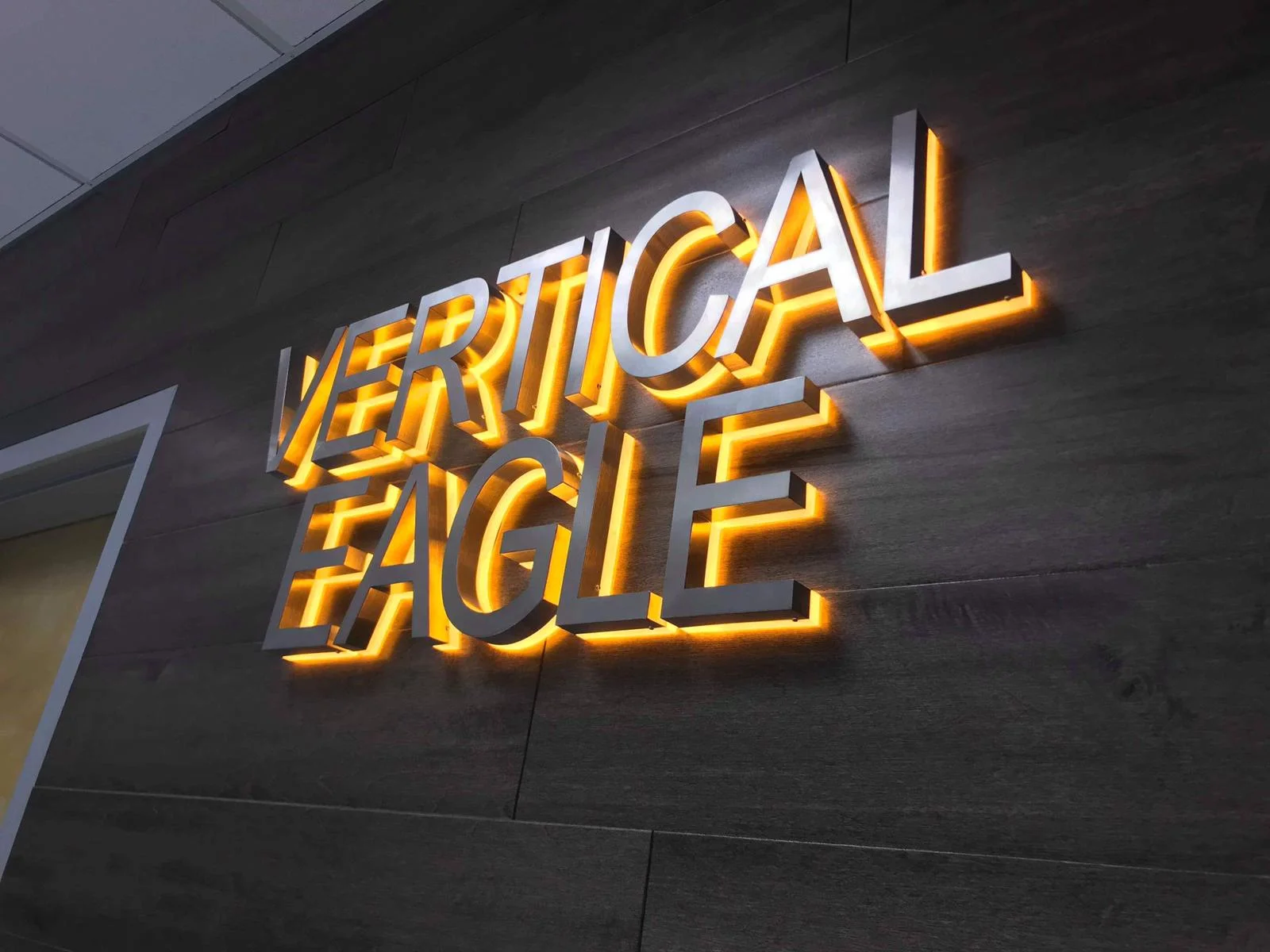 Outdoor Storefront Signs Acrylic logo Illuminated Channel Letters Sign ...