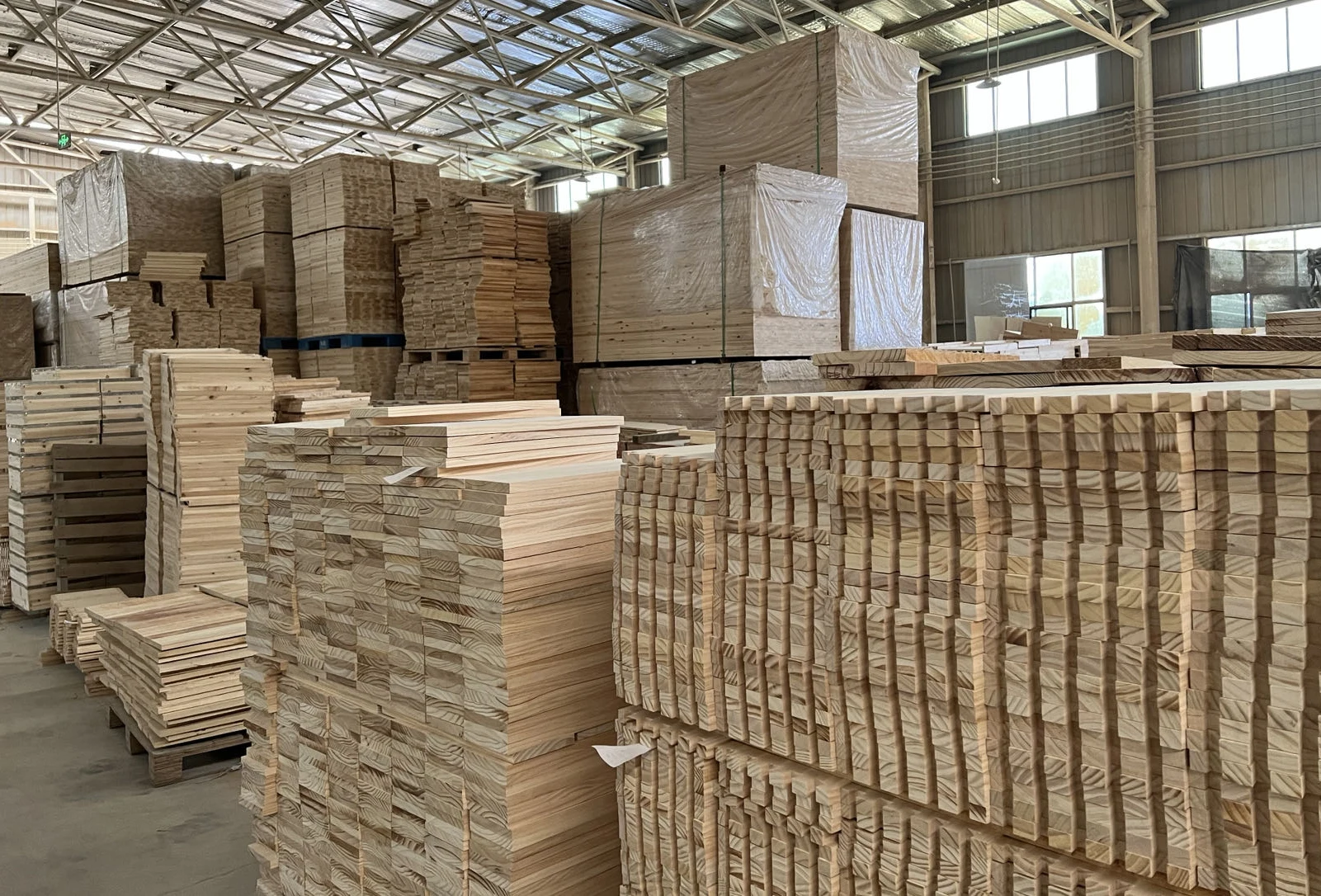 Wholesale Beehive Frames - Professional Beekeeping Equipment