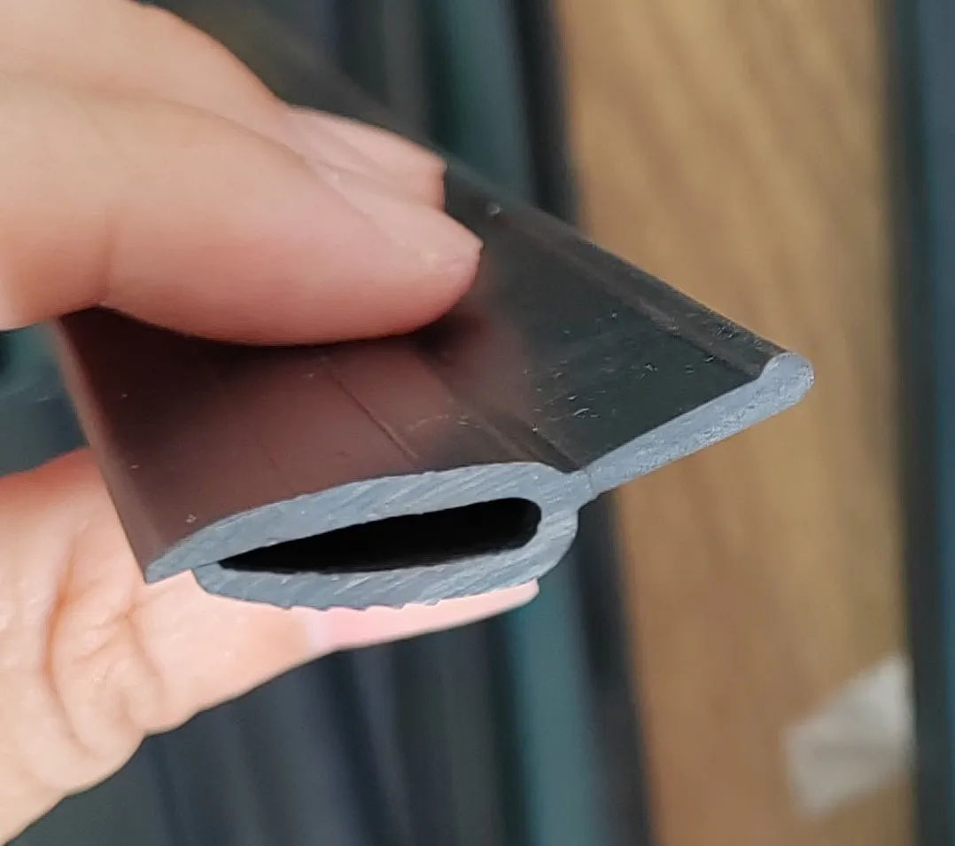 EPDM PVC Warehouse Roller Shutter Garage Door Seal Strips