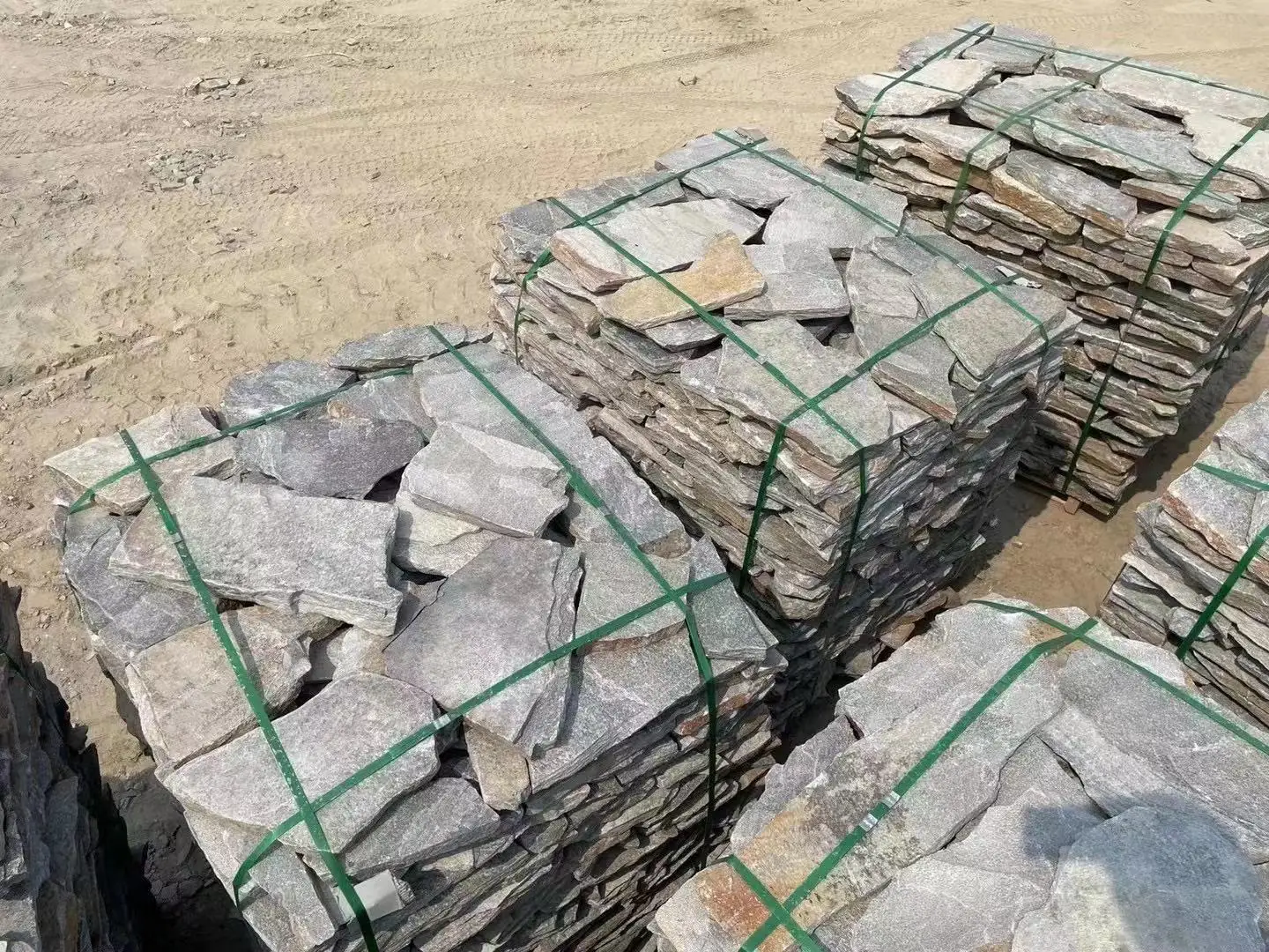 Natural Flagstone Black Blue Random Slate Crazy Paving Tiles ...